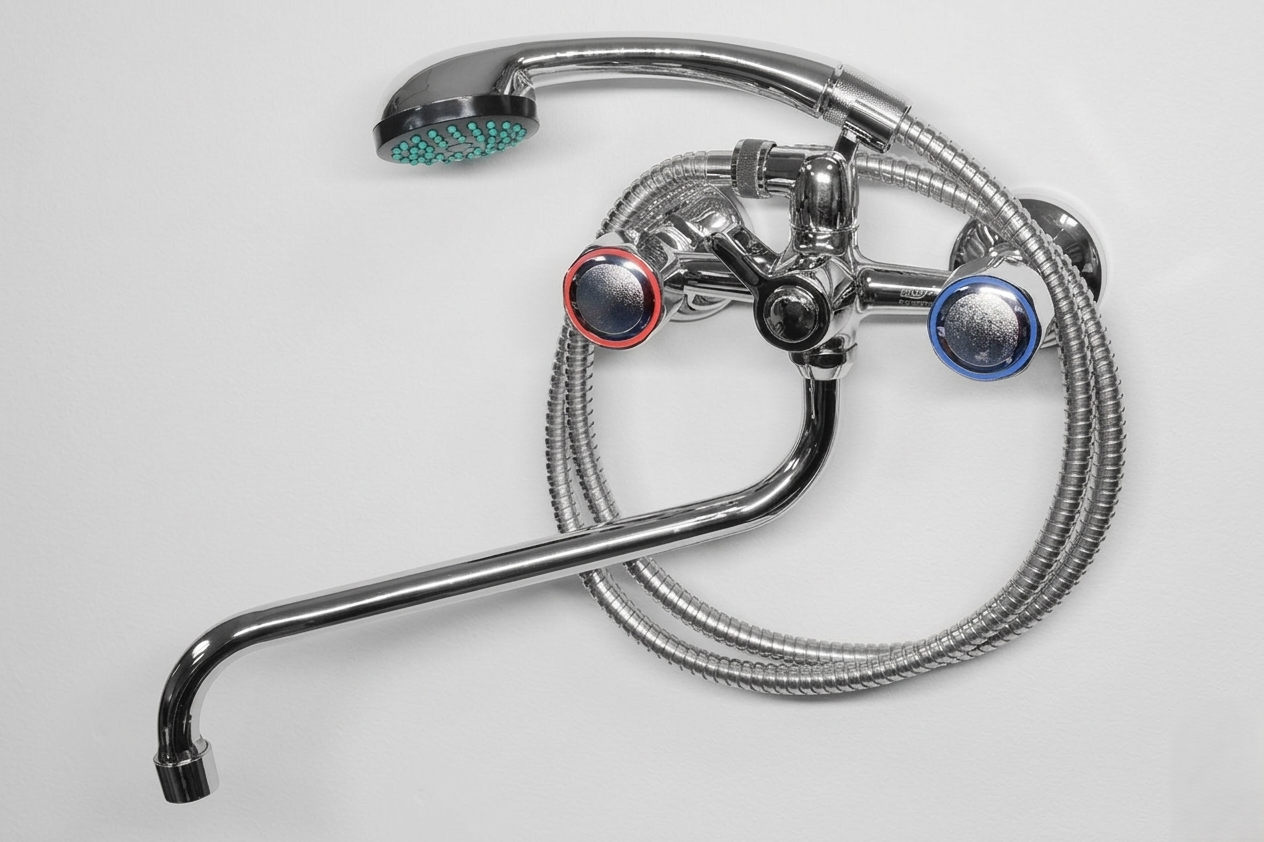 Смеситель для ванны Frud R22109 с душевой лейкой, двухвентильный, хром