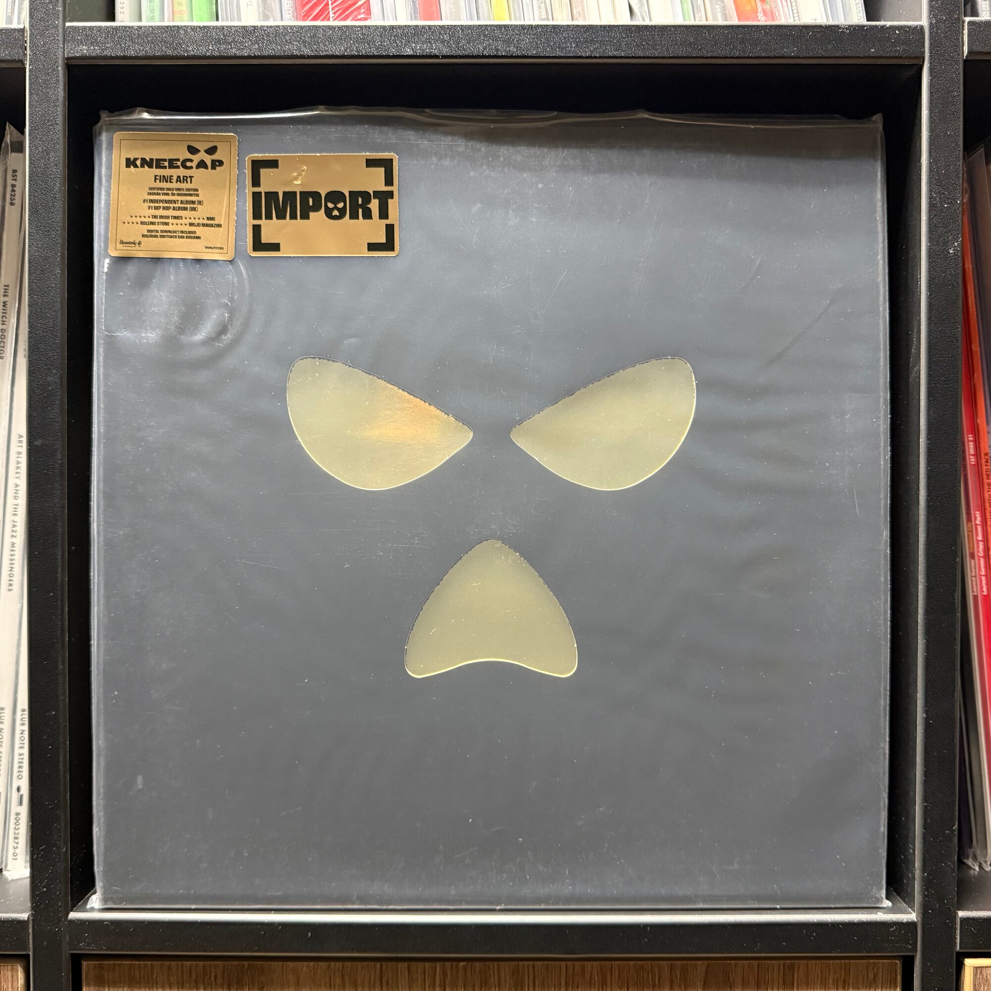 Виниловая пластинка KNEECAP - Fine Art (still sealed, gold vinyl LP + MP3 download code in die-cut slip-case) LP Винил