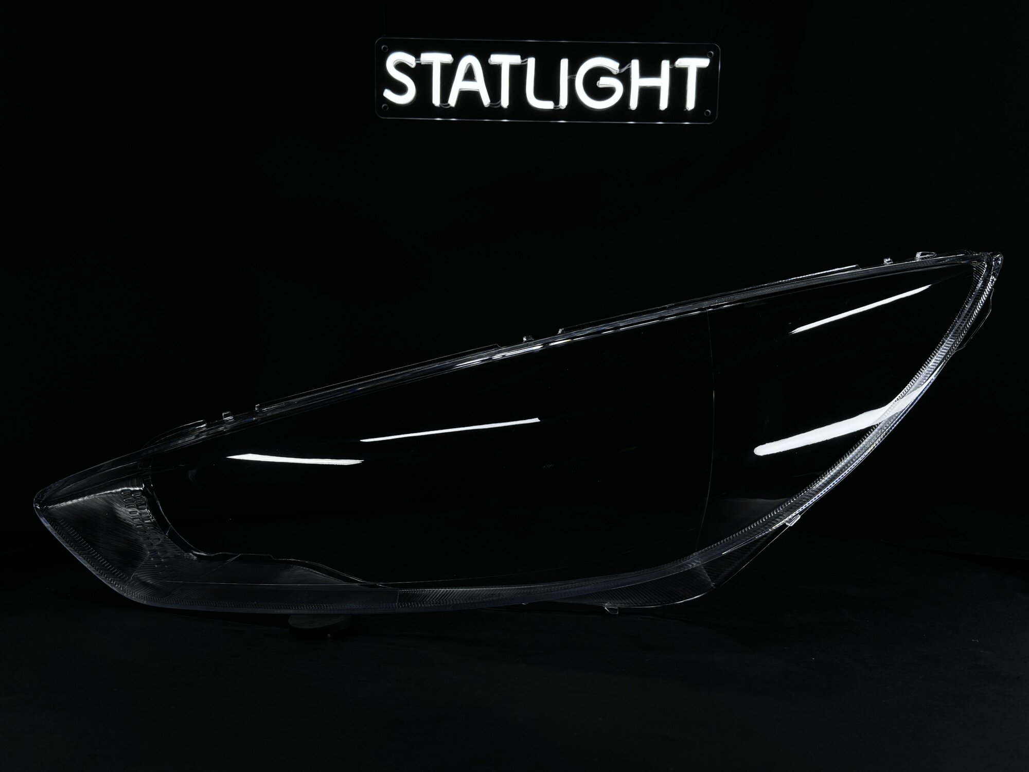 Стекло фары Ford Focus 3 2014-2019 рестайлинг