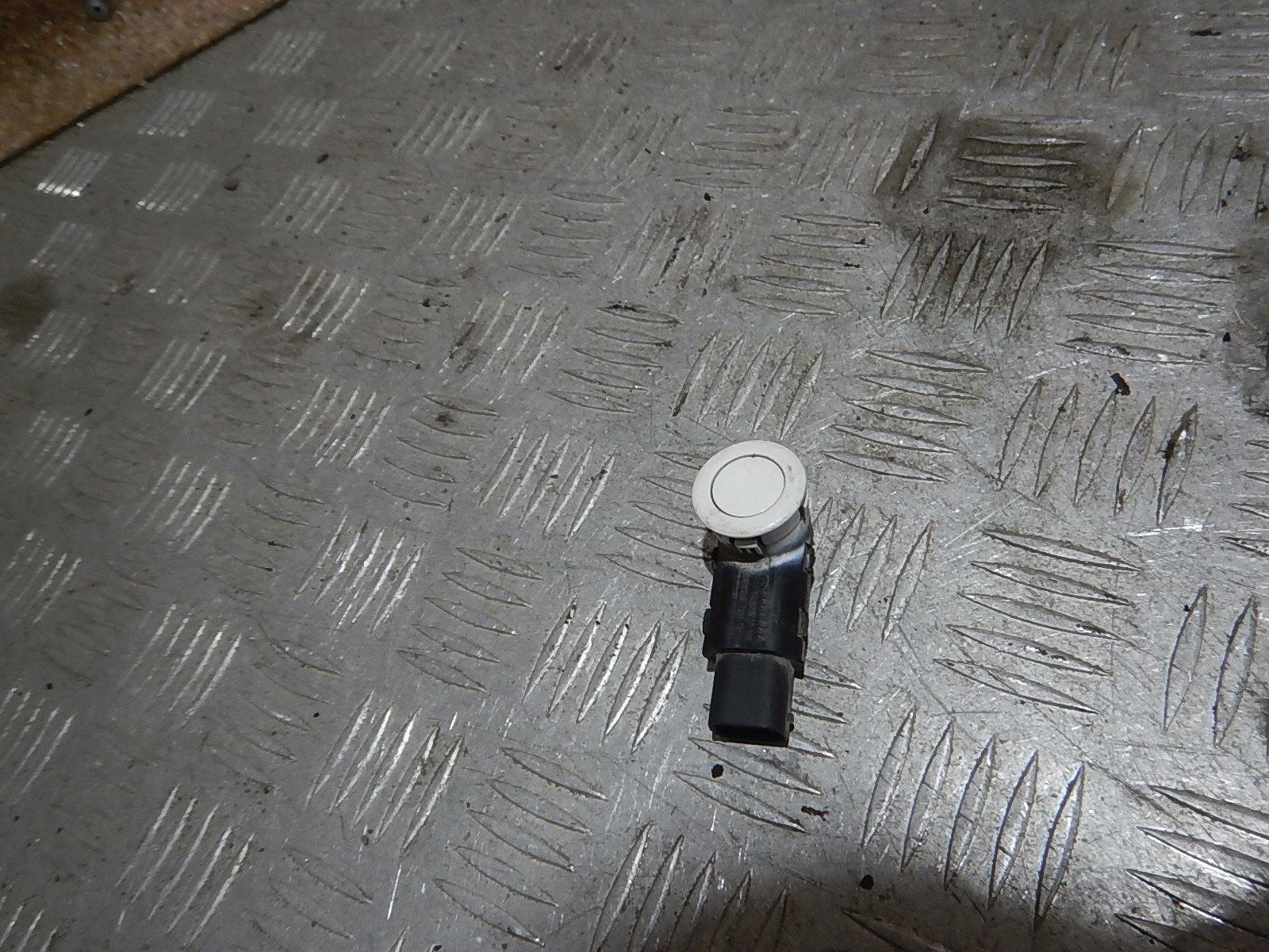 Б/У Датчик парковки, Mazda (Мазда)-BT-50 (06-) MAZDA BT-50 (06-) Без видимых повреждений. 410876 MAZDA арт. FA0379120