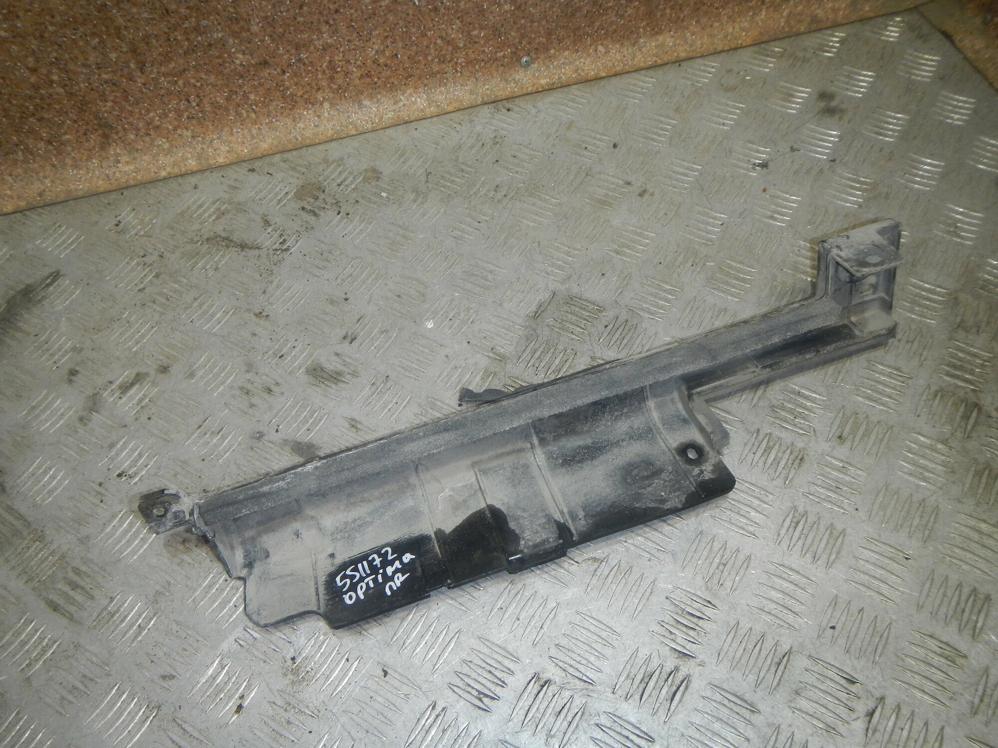 Б/У Воздуховод радиатора правый, KIA (Киа)-OPTIMA (16-) KIA OPTIMA (16-) Отколот кусок. 551172 Hyundai-KIA арт. 29134D4000