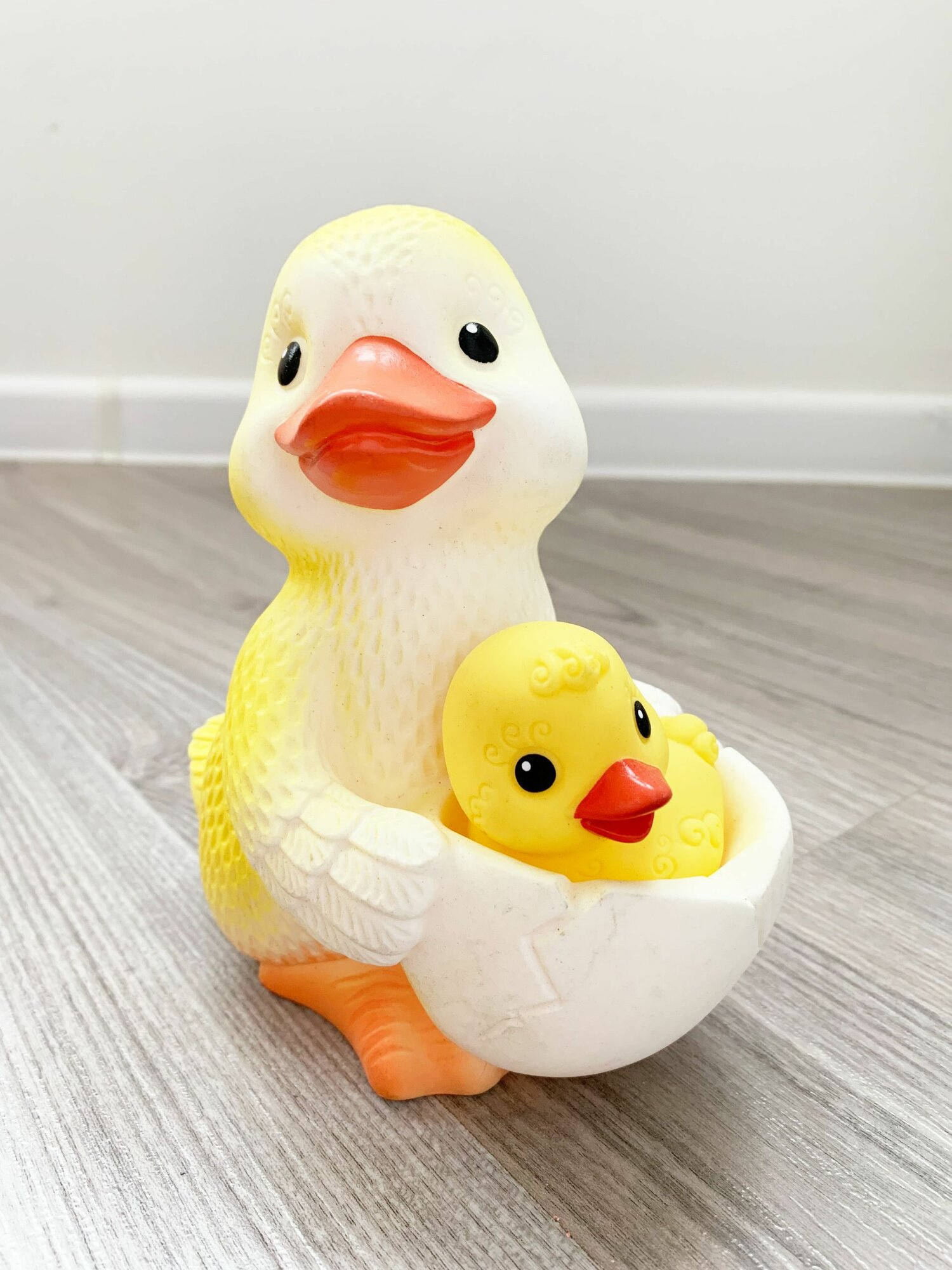 Резиновая игрушка фигурка Утка-мама с утенком - 16 см (подходит для купания)