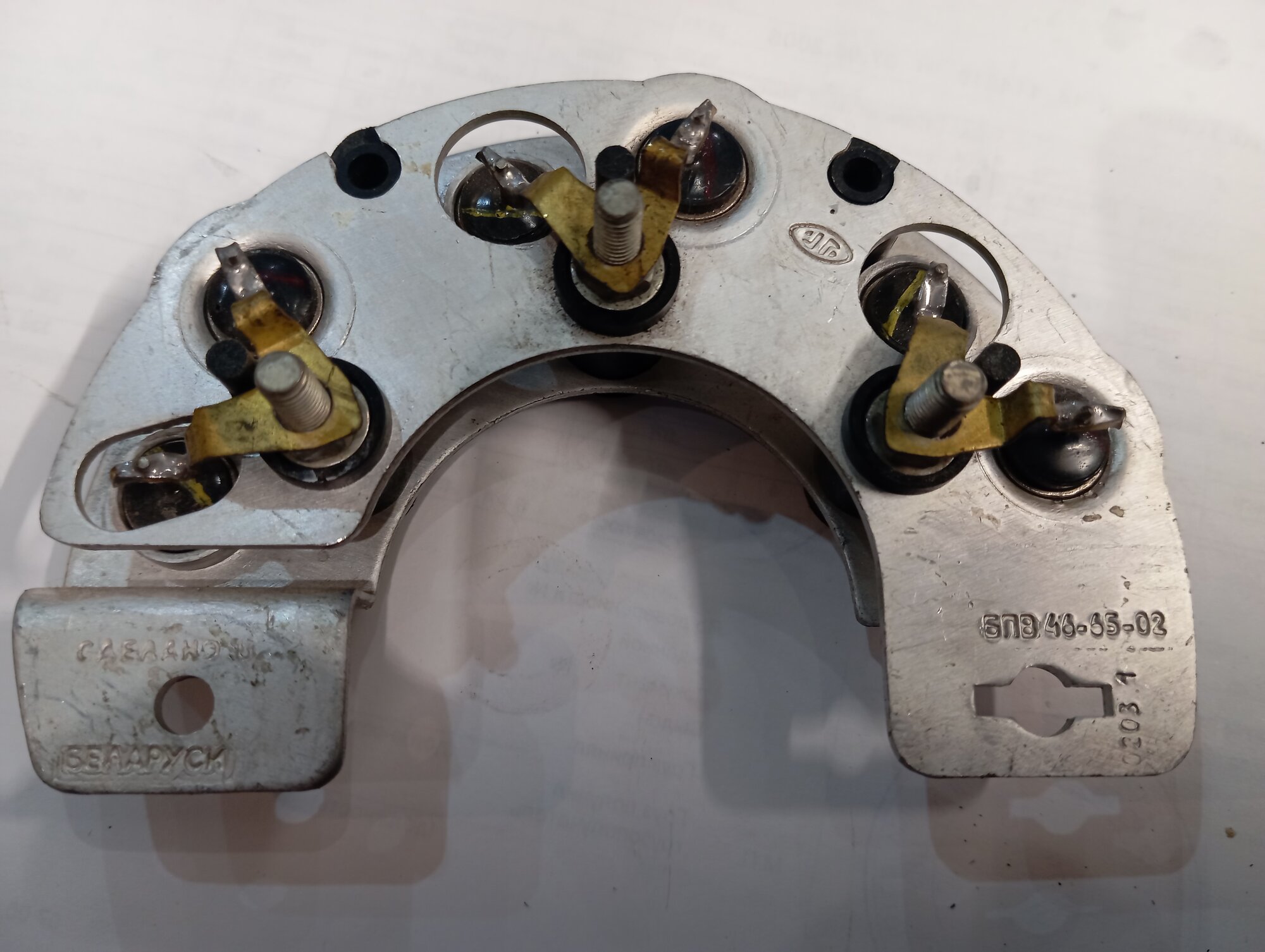 Диодный мост. газ уаз азлк москвич зил130 камаз . кавз. раф маз.