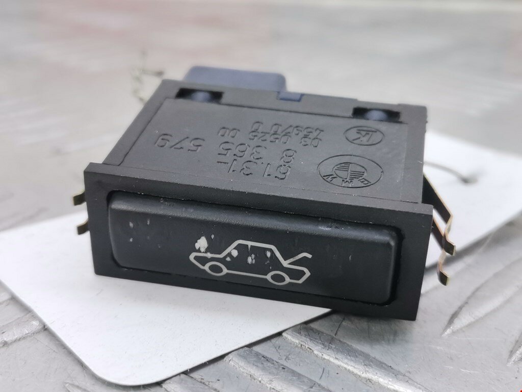 Кнопка открытия багажника BMW X5 (E53) 61318365579 арт. 2192100