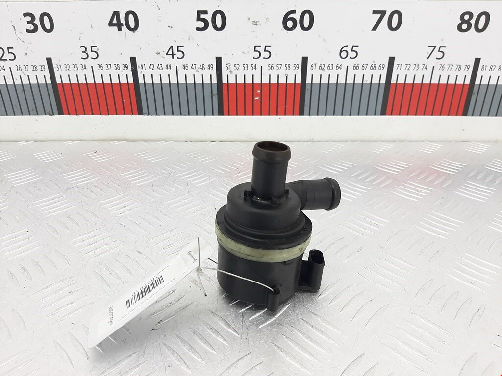 Дополнительная водяная помпа Skoda Rapid 1 6R0965561A арт. 1827910