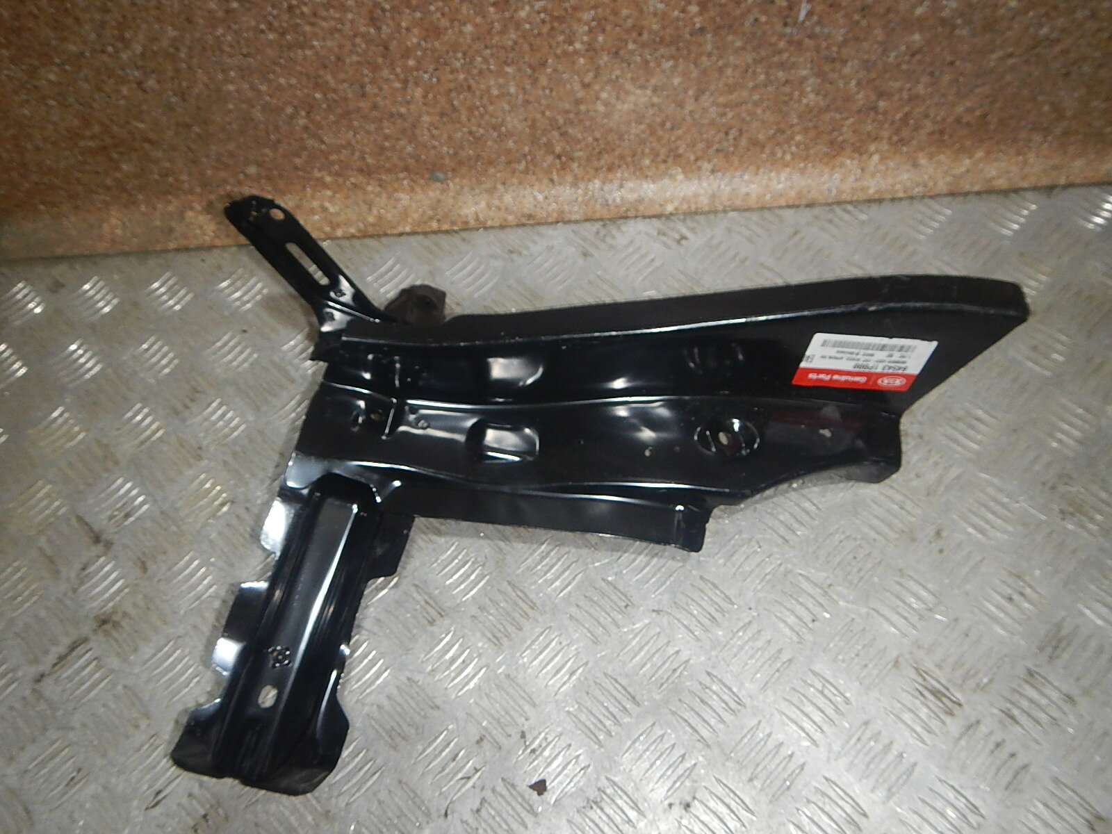 Б/У Кузовной элемент, KIA (Киа)-VENGA (10-) KIA VENGA (10-) Усилитель колесной арки передний правый. Новый. 315886 Hyunda...