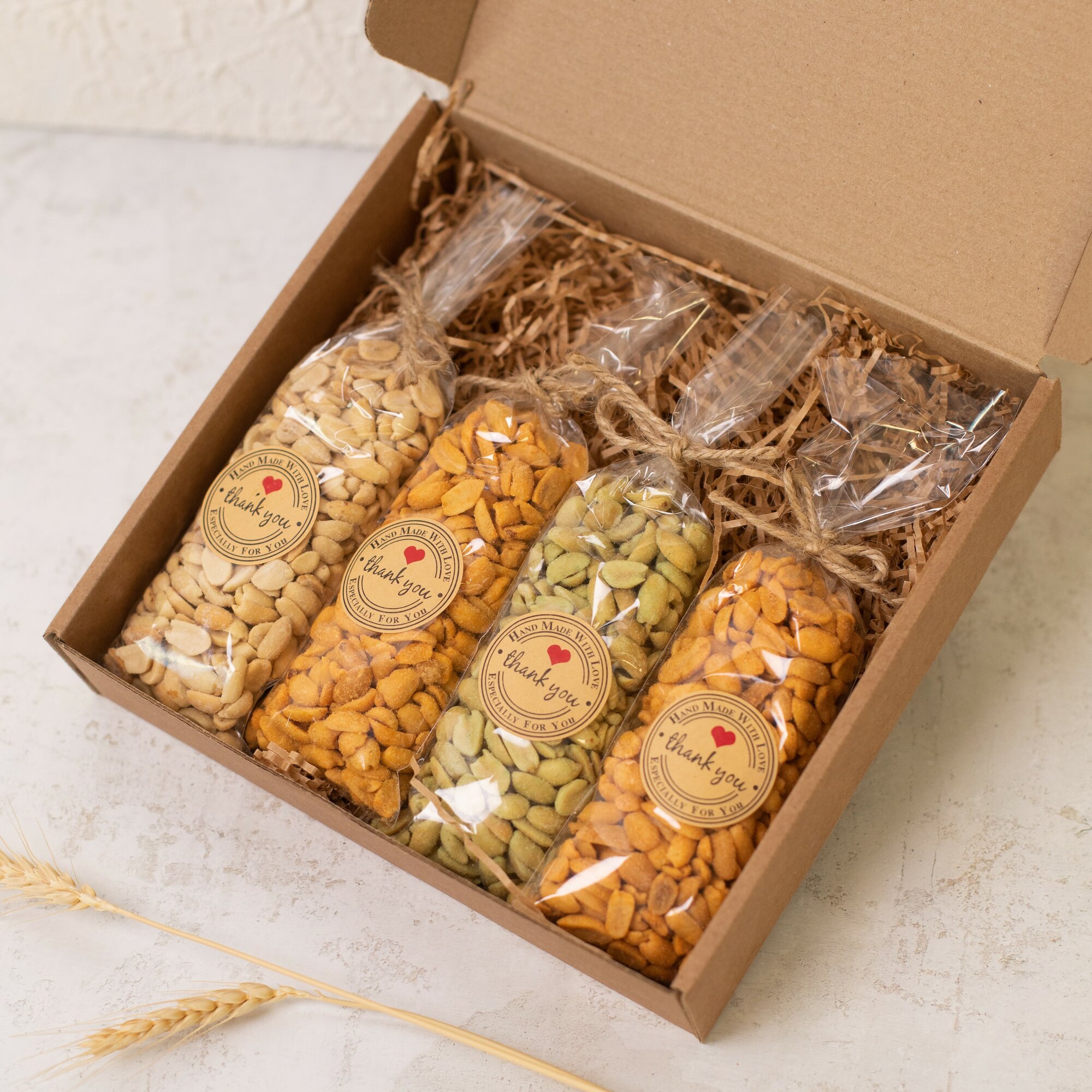 Подарочный набор "Ореховый подарок к пиву" 400 грамм