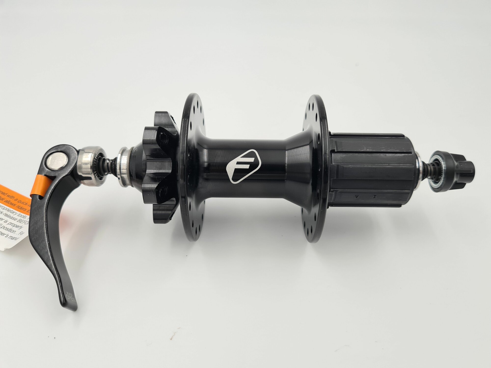 Втулка задняя алюминиевая Formula MTB DC-32, 32 спицы, под дисковый тормоз, под кассету 8-11 скоростей, промышленные подшипники