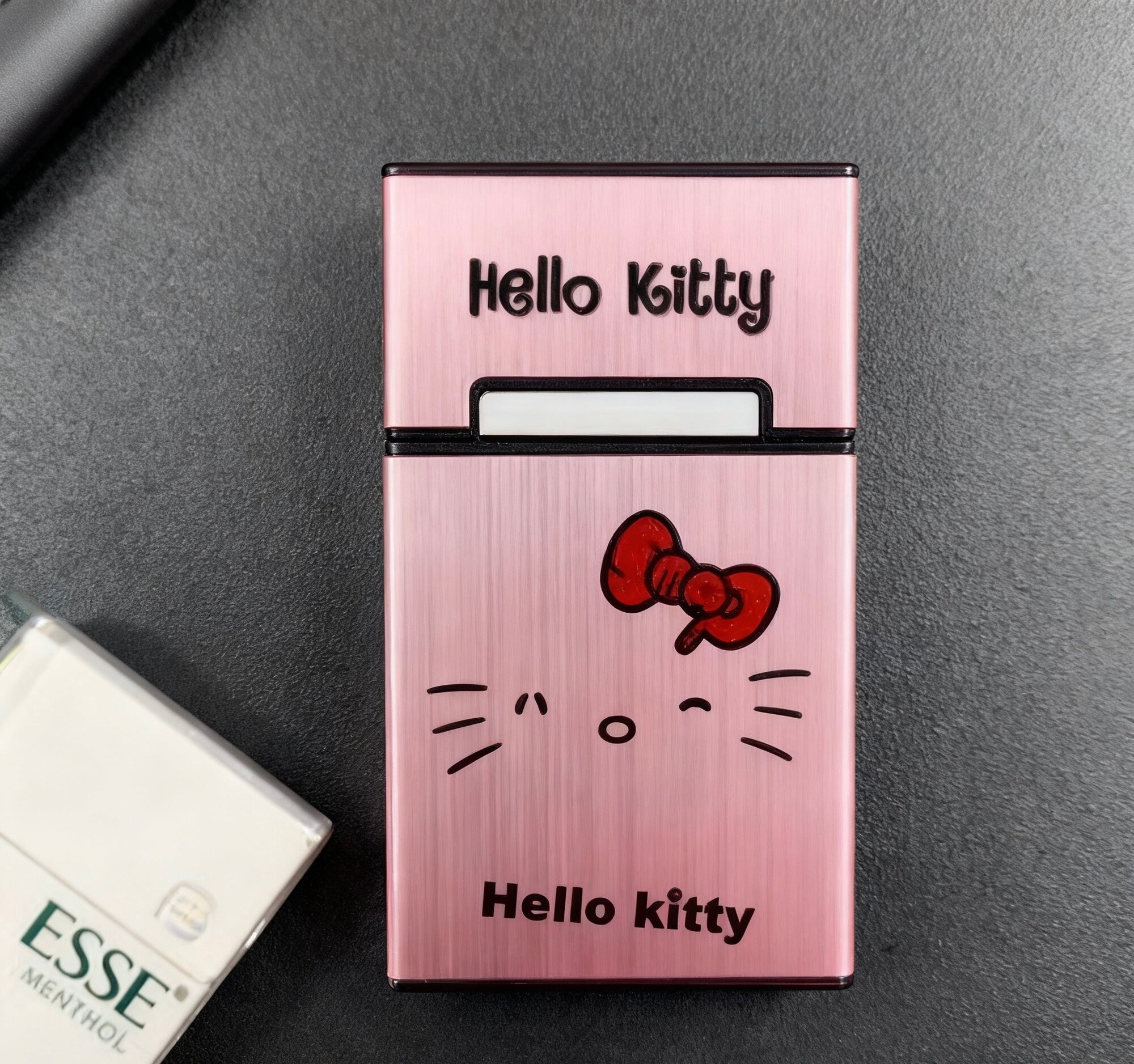 MINISO Флип-топ портсигар Hello Kitty розовый Пачка из 20 сигарет, ультратонкая и портативная.