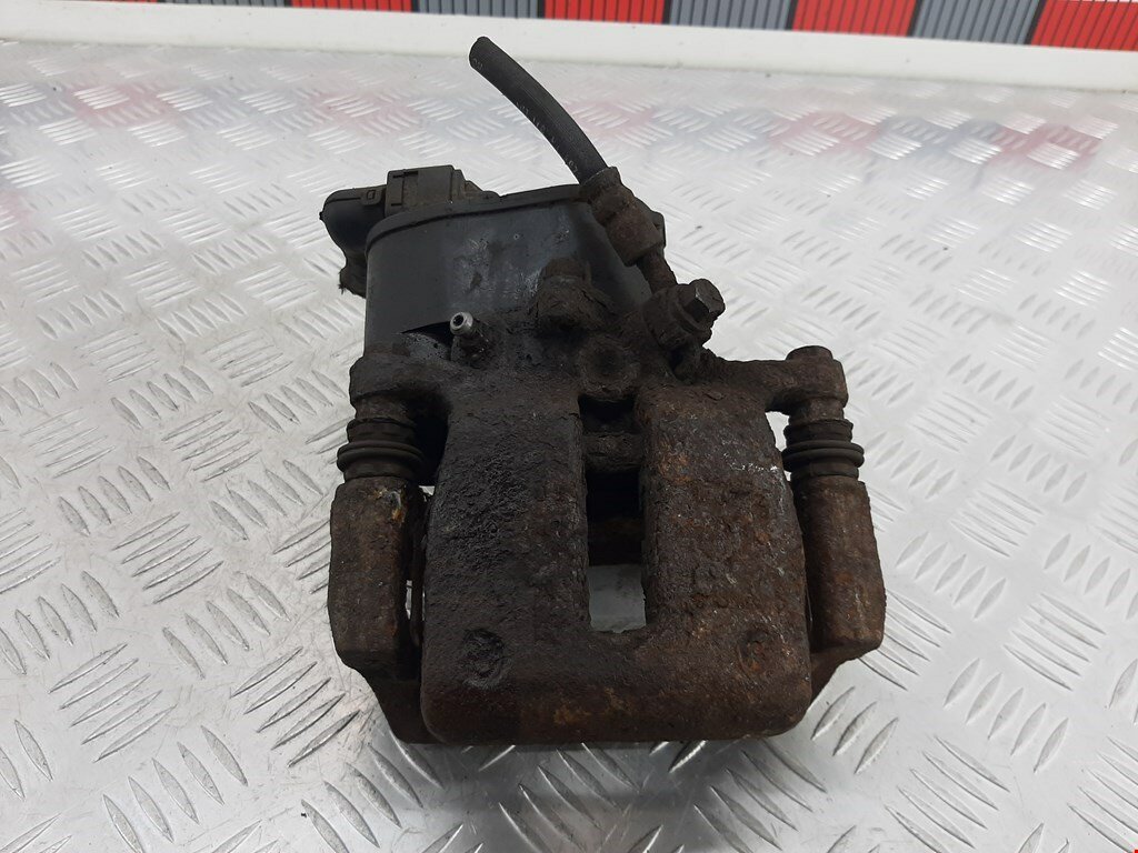 Суппорт задний левый Volvo V70 3 36001375 арт. 1775626