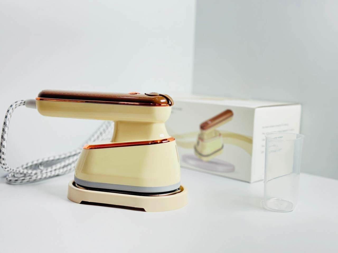 Утюг дорожный, ручной электрический отпариватель 3 в 1, мощность 800 Ватт