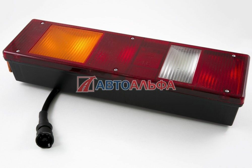 Фонарь задний правый 24В с проводом и габаритом КАМАЗ, МАЗ, урал, ПАЗ, кавз