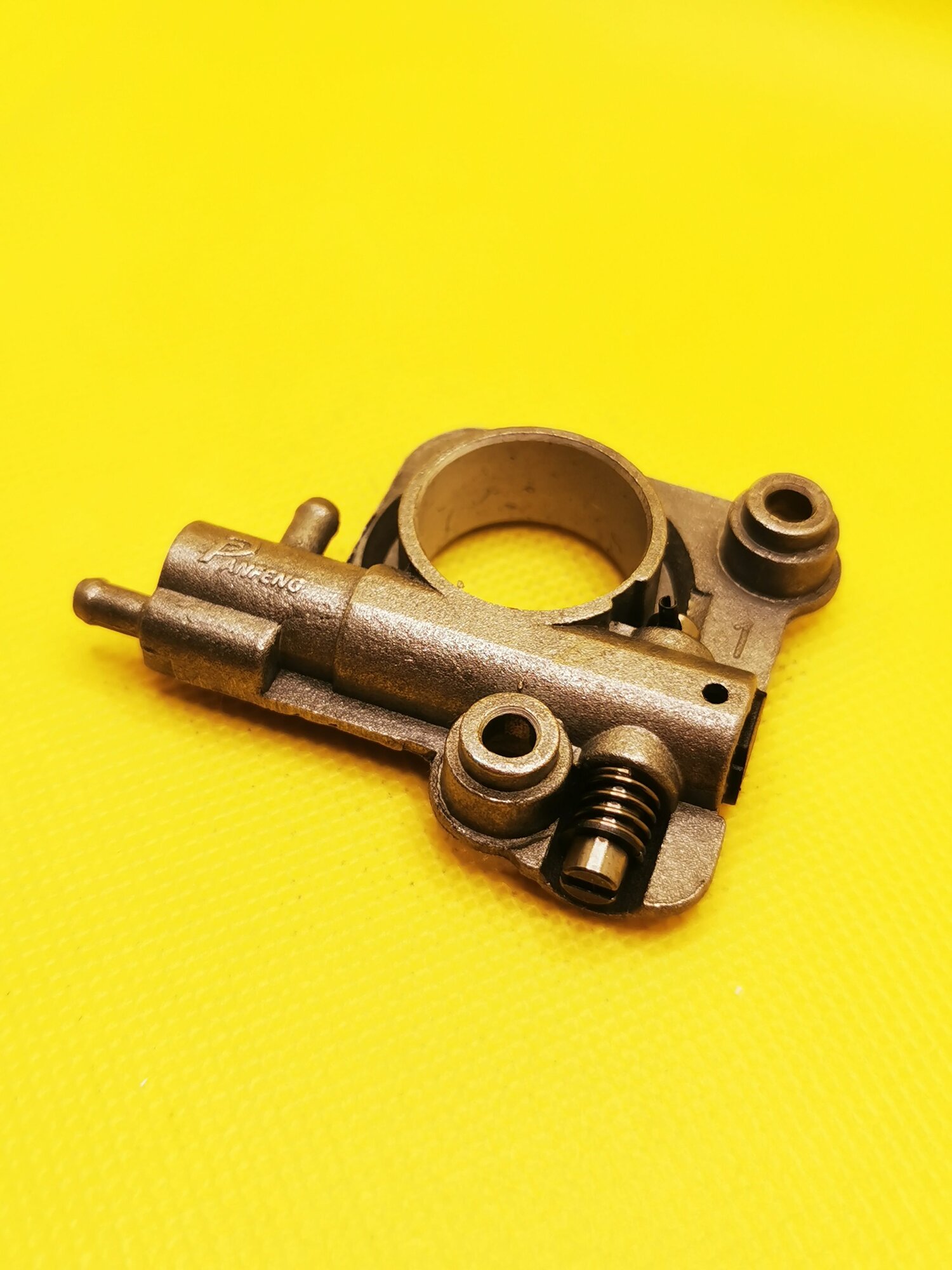 Маслонасос бензопил Echo CS260TES,350TES,361WES,2600ES (IGP) 1600026