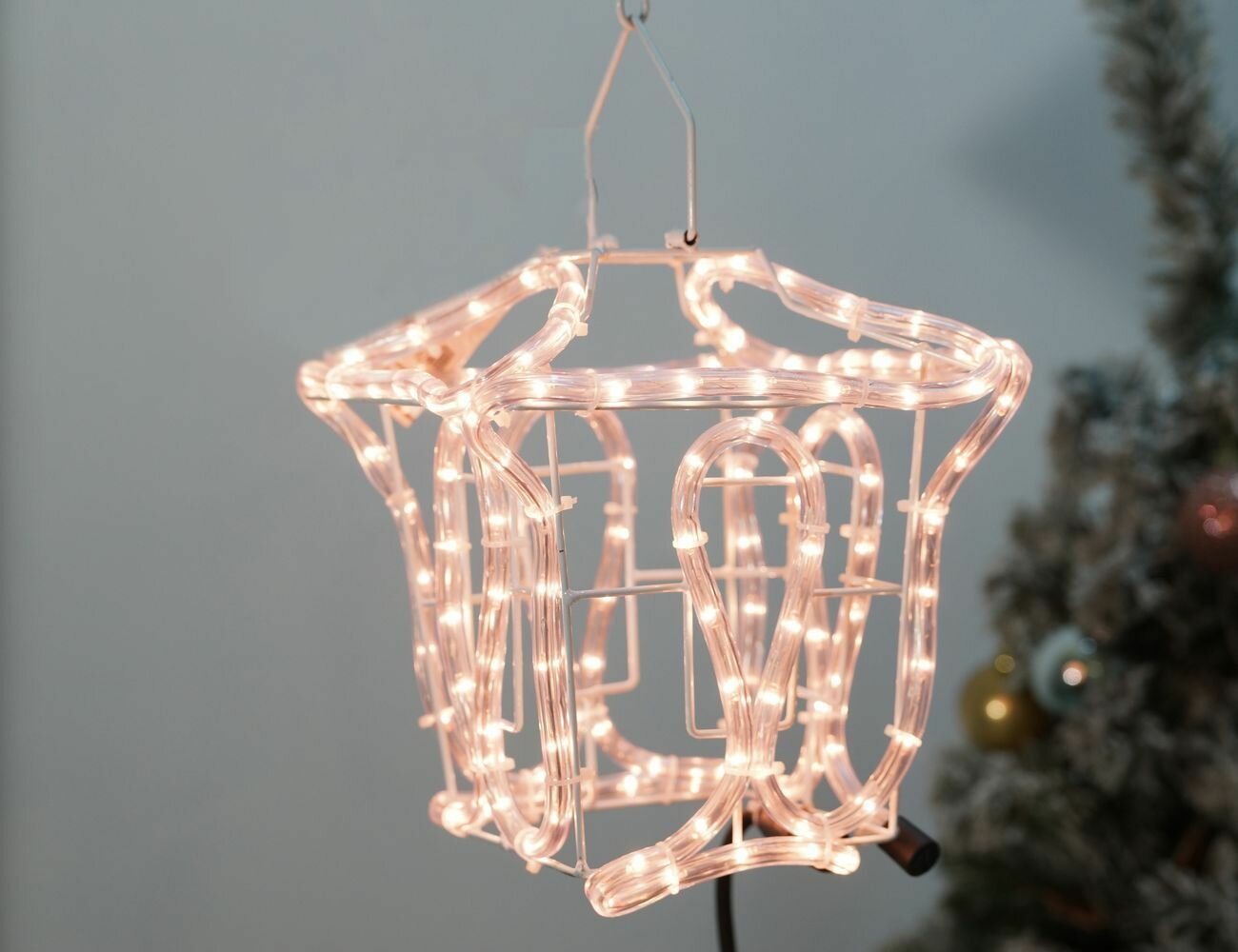 Декоративная светящаяся фигура рождественский фонарь, металл, дюралайт, 144 экстра-тёплых белых LED-огня, 25х22 см, уличная, Koopman International XX8115700