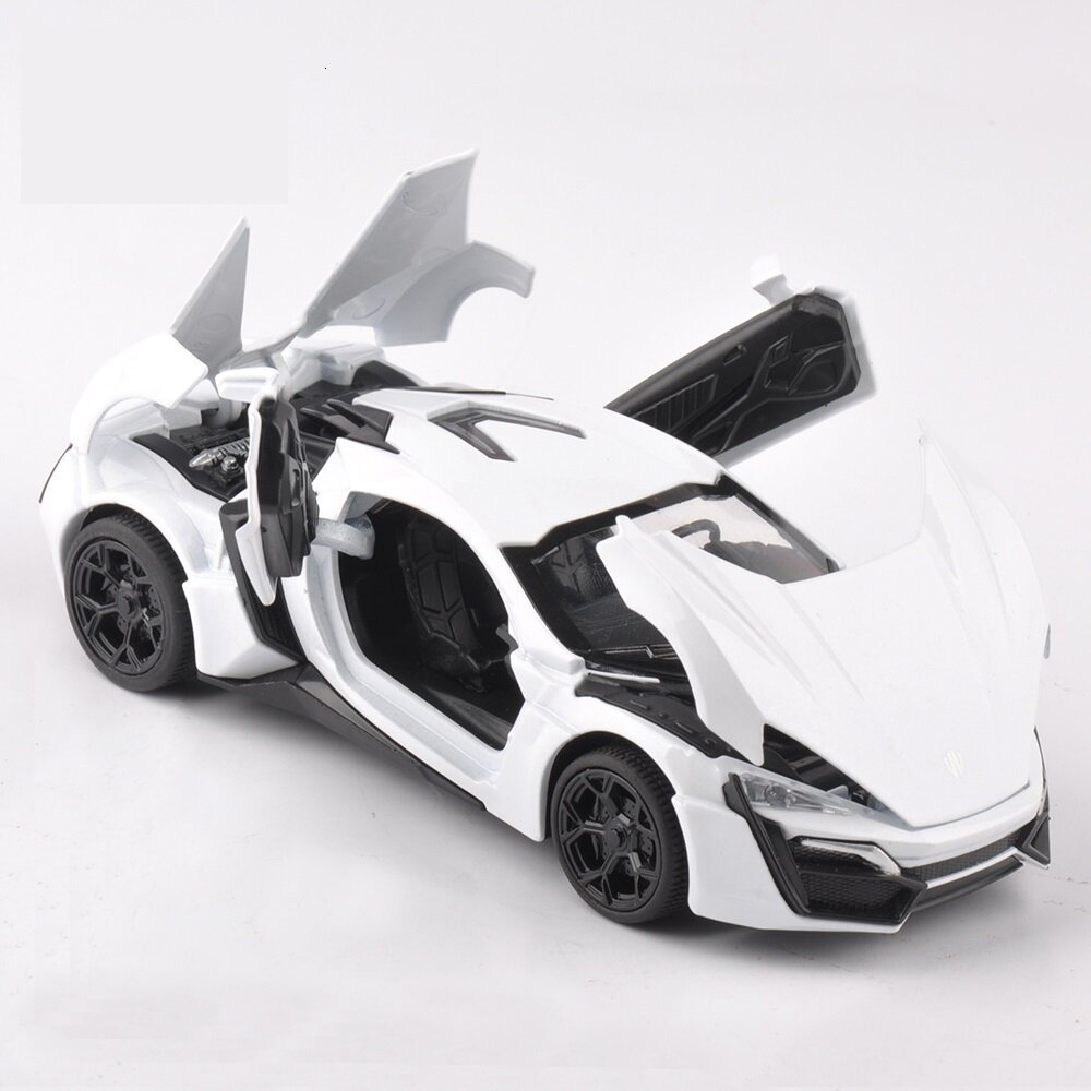 Машинка металлическая инерционная с эффектом дыма Lykan Hypersport (Ликан ГиперСпорт) 21 см (1:24) с открывающимися вверх дверьми, капотом и багажником, белая