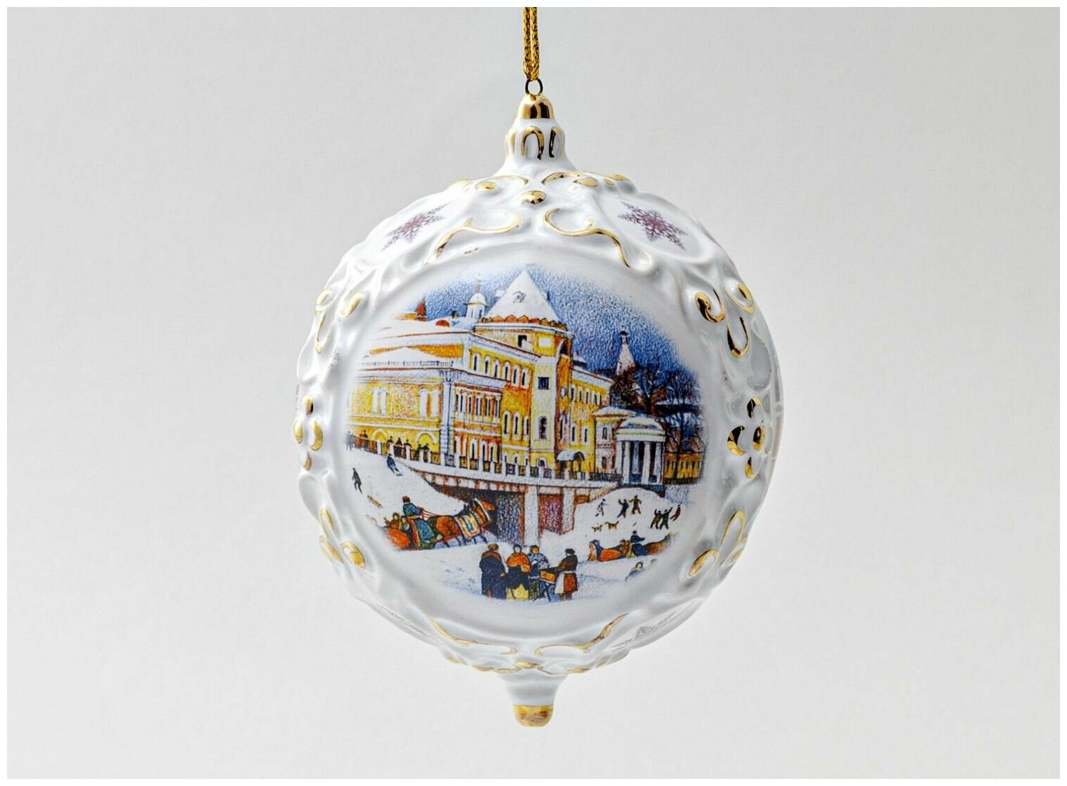 Елочная игрушка Шар средний Гулянья