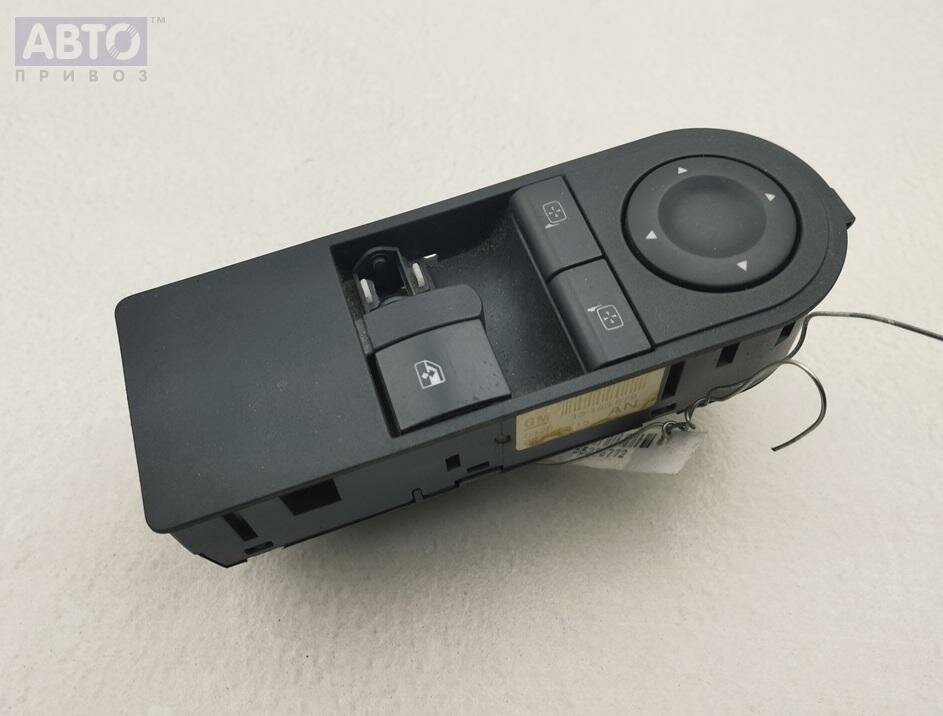 Блок кнопок управления стеклоподъемниками Opel Astra H (2004-2009)