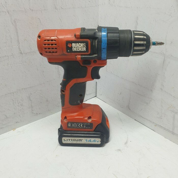 Шуруповерт Black&Decker EGBL14KB