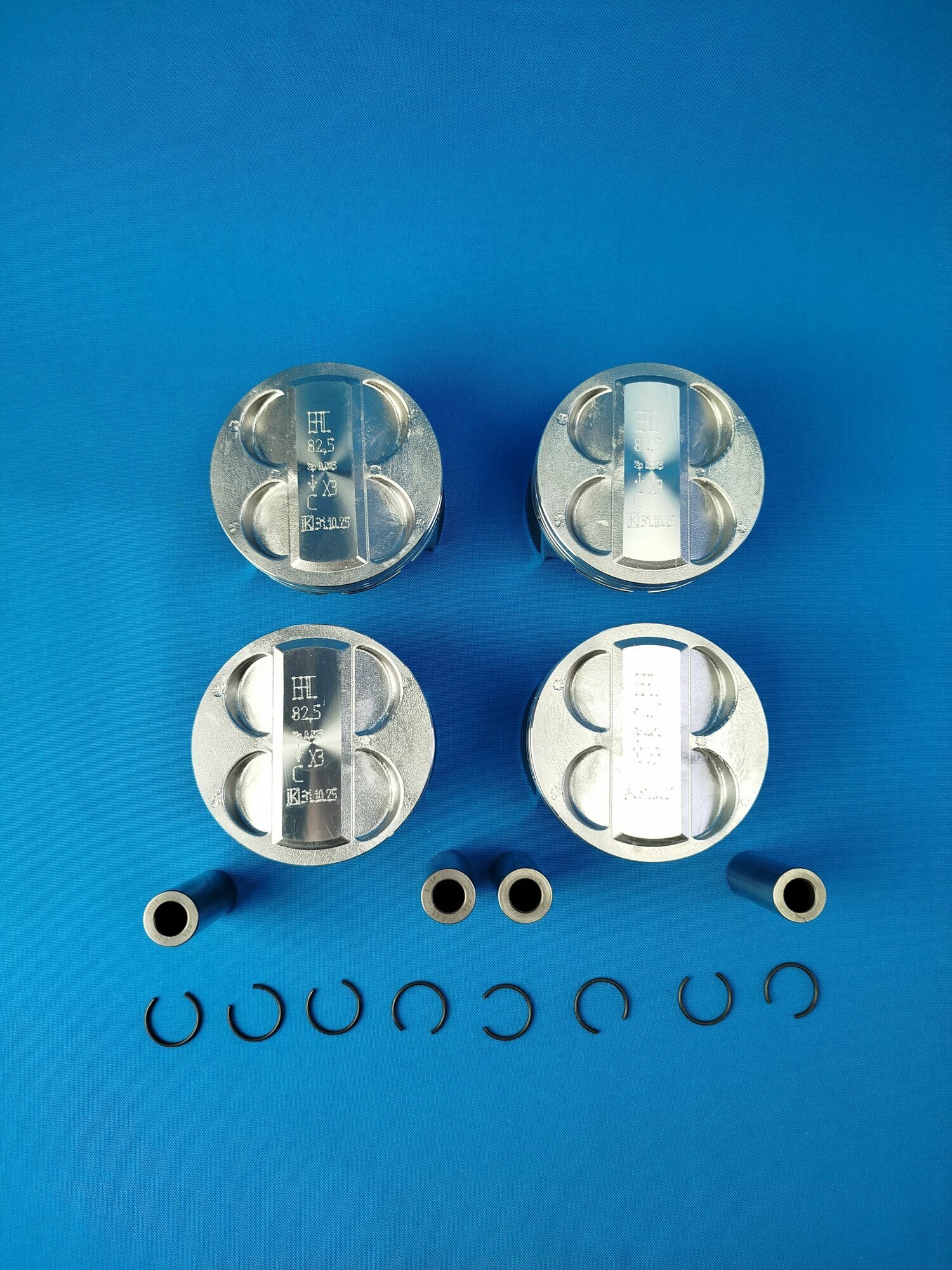 Поршня с пальцами "Мотордеталь" для а/м Приора 82,5 C