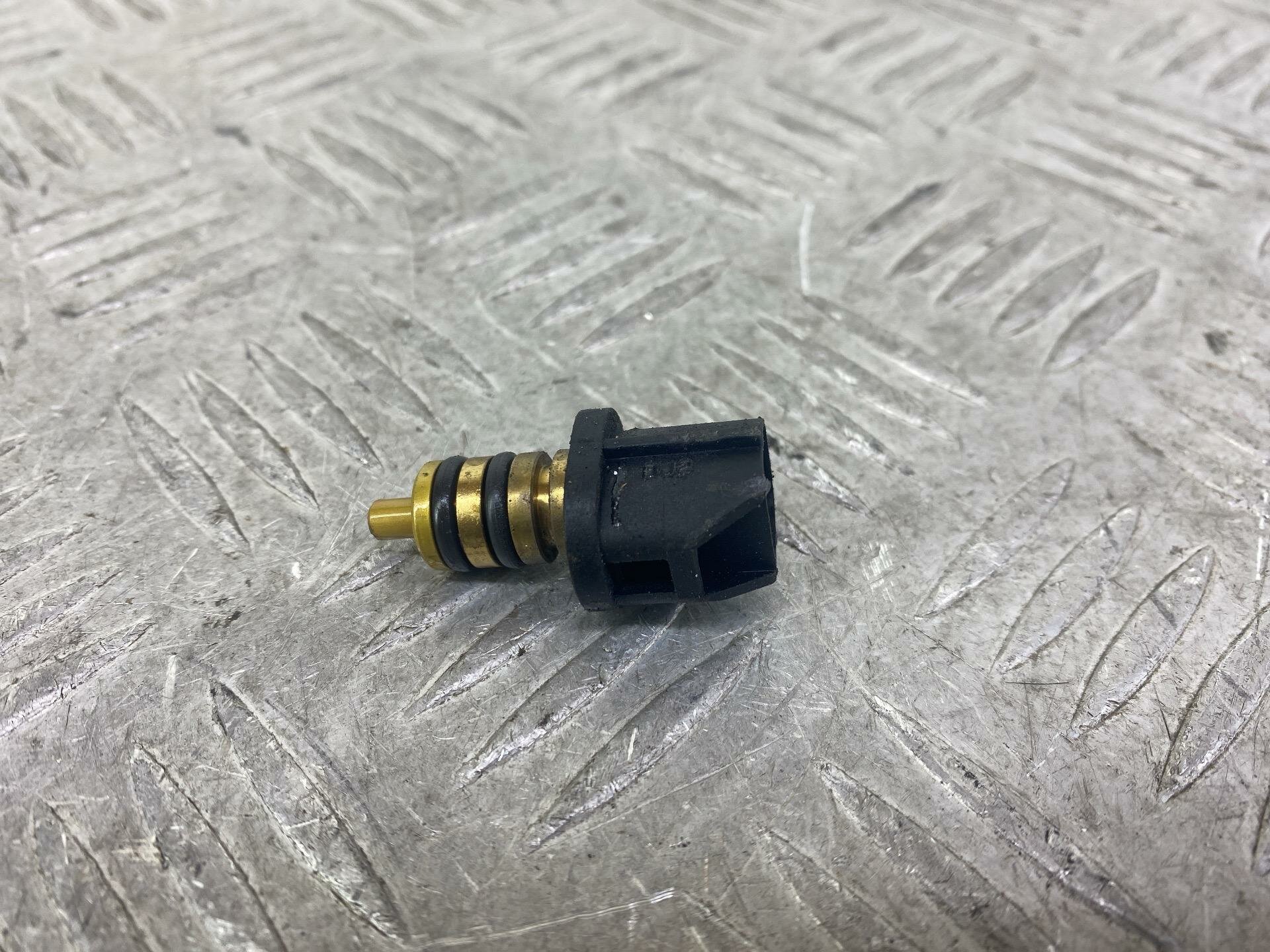 Датчик температуры двигателя Hyundai H1 Grand Starex 2008