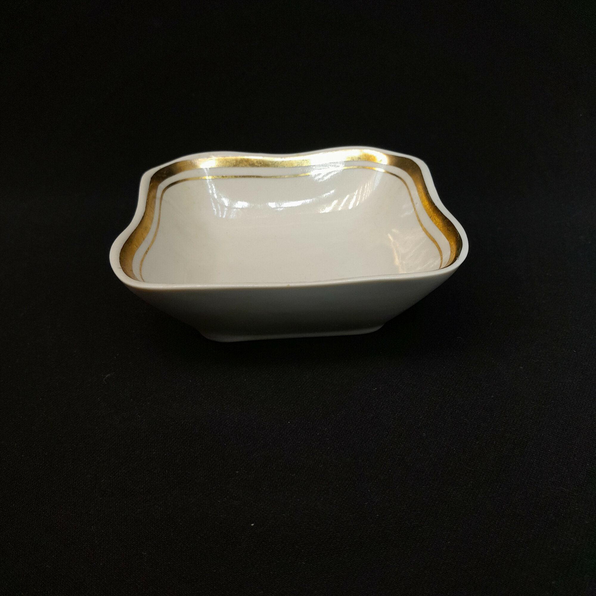 Винтажный салатник квадратный, Дулево, фарфор позолота 11 см, СССР