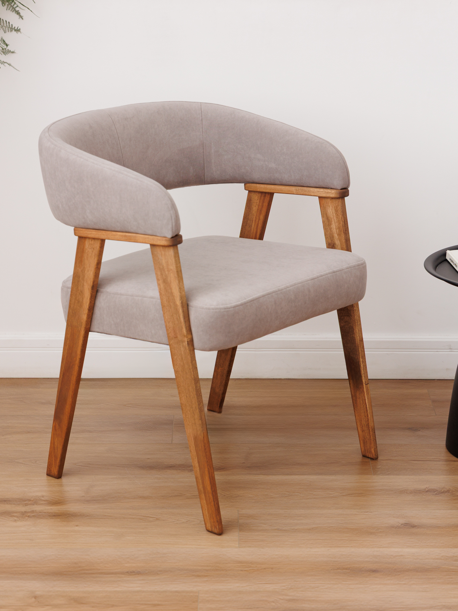 Стул мягкий для кухни и дома