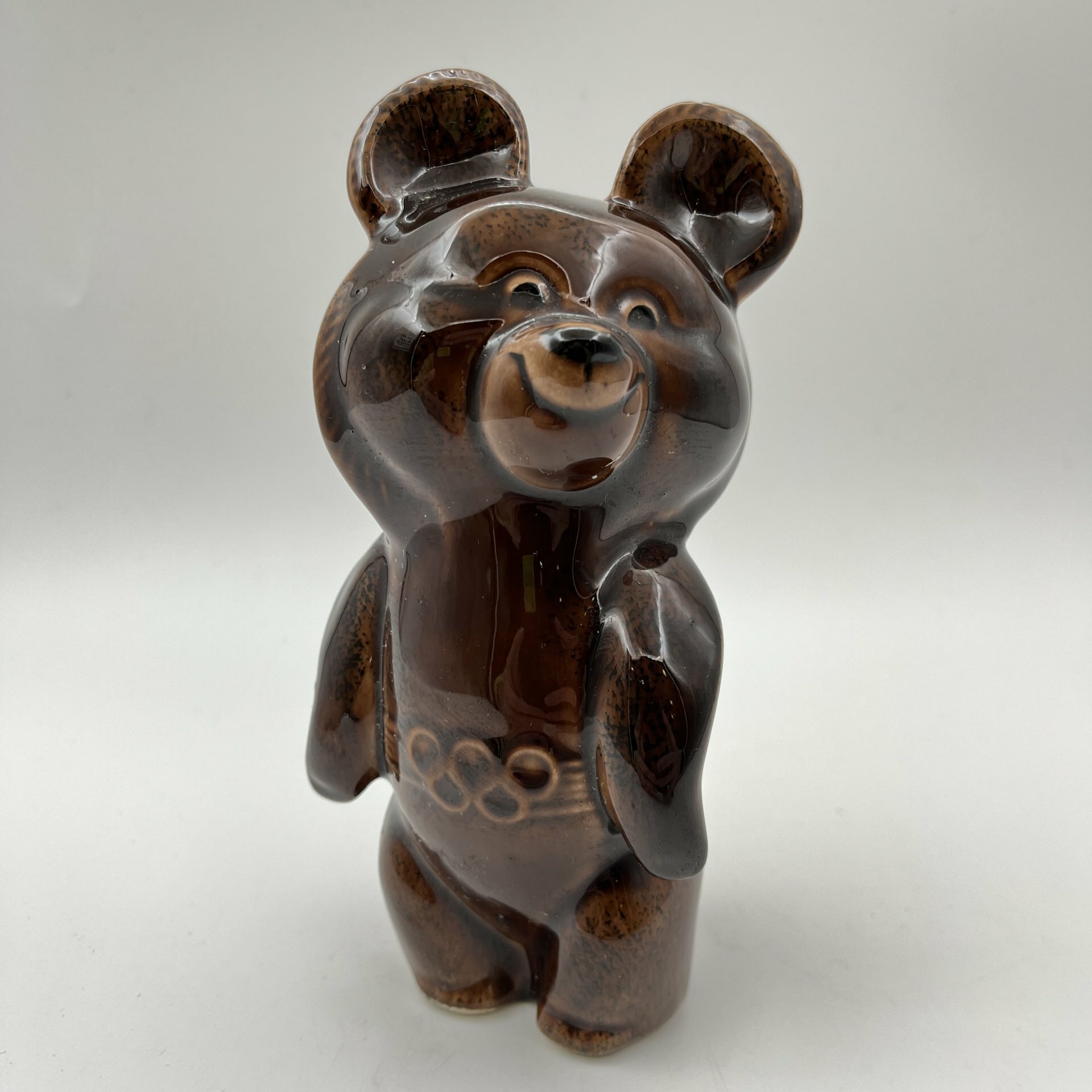 Статуэтка "Мишка олимпийский", фаянс, глазурь