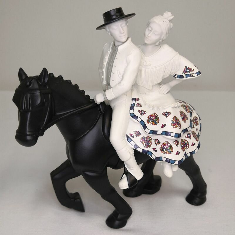 Статуэтка Nadal Pareja a caballo 763019