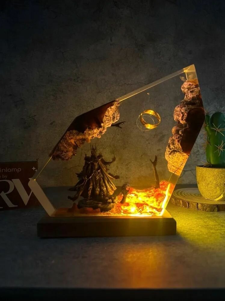 Эксклюзивная лампа для рабочего стола Темный властелин колец из эпоксидной смолы