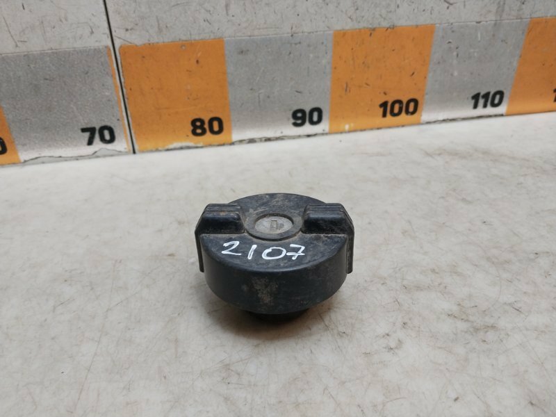 Б/У Пробка бензобака Крышка бензобака Лада 2107 466382 LADA арт. 21080110301011