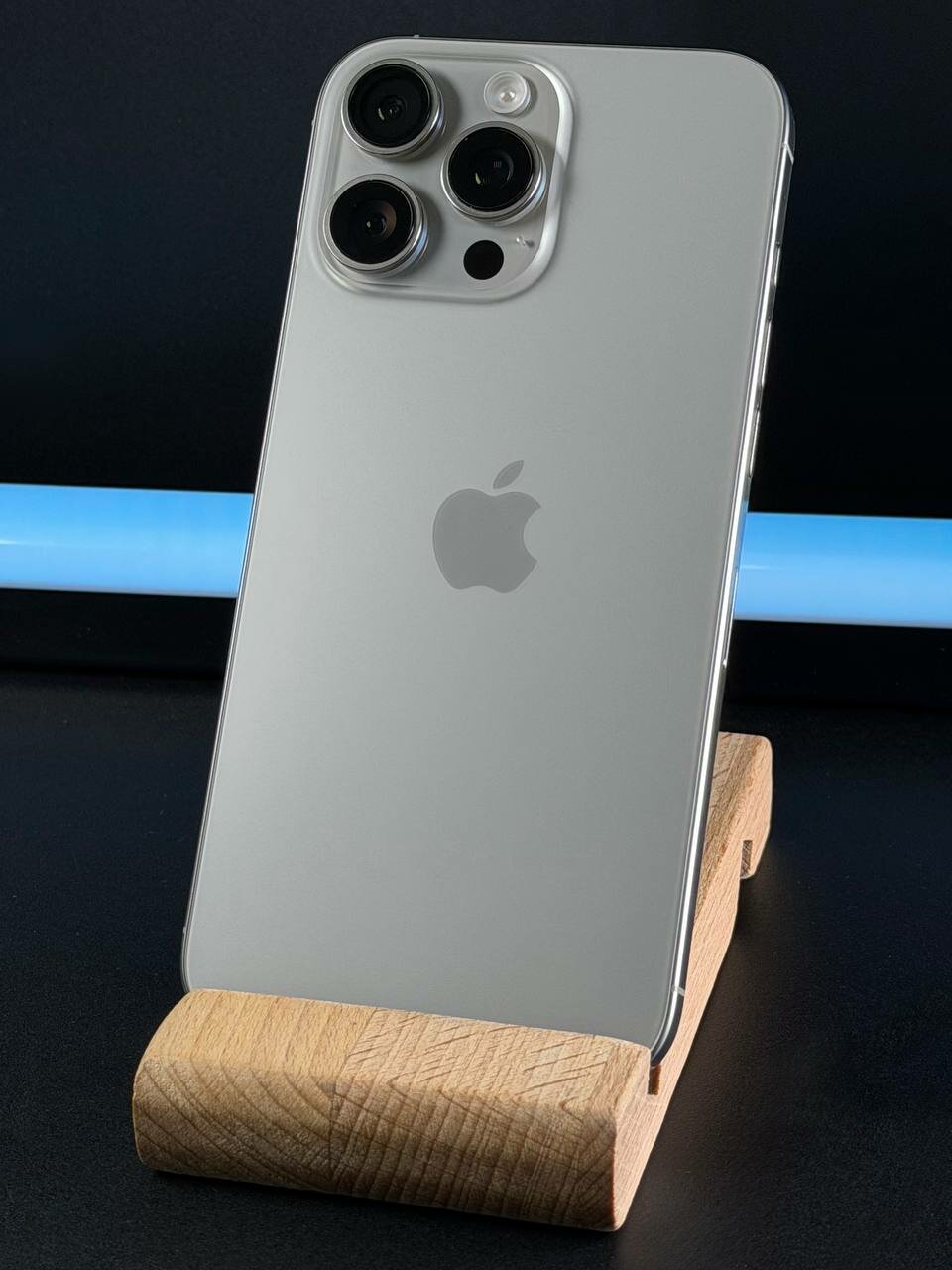 Смартфон Apple iPhone 16 Pro Max, 256gb, Natural Titanium, QN, nano SIM + eSIM