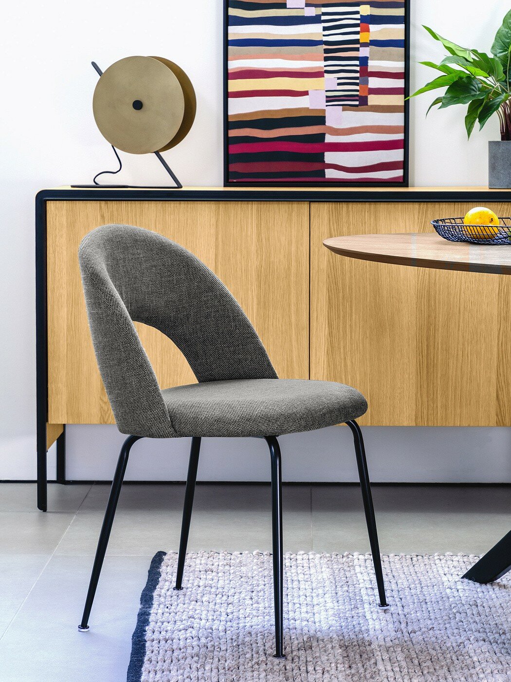 Стул La Forma Mahalia, металлический каркас, обивка из текстиля, круглый, темно-серый