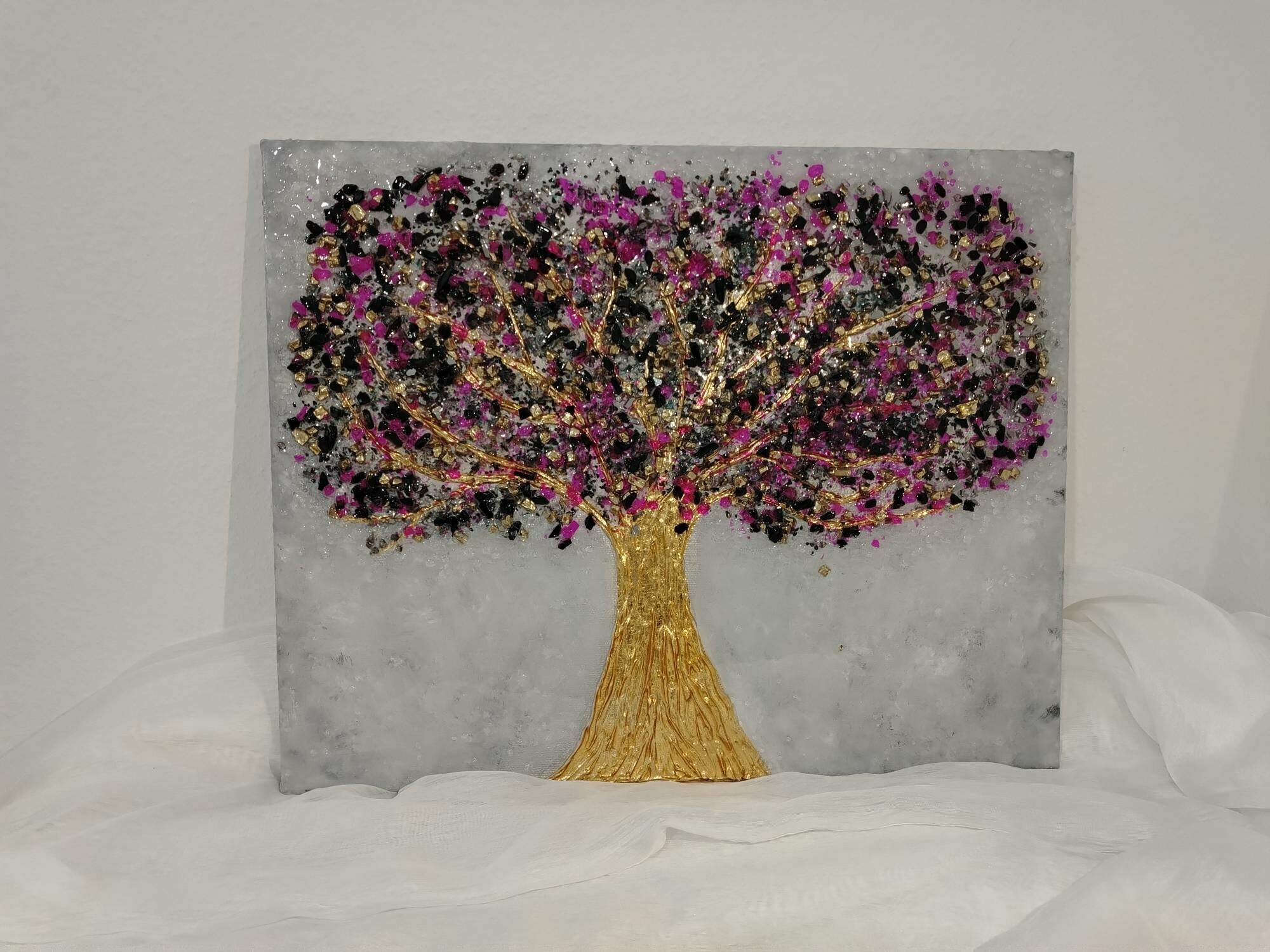 Интерьерная и авторская картина, поталь, акрил, ручная работа, 40х50, барельеф, горный хрусталь