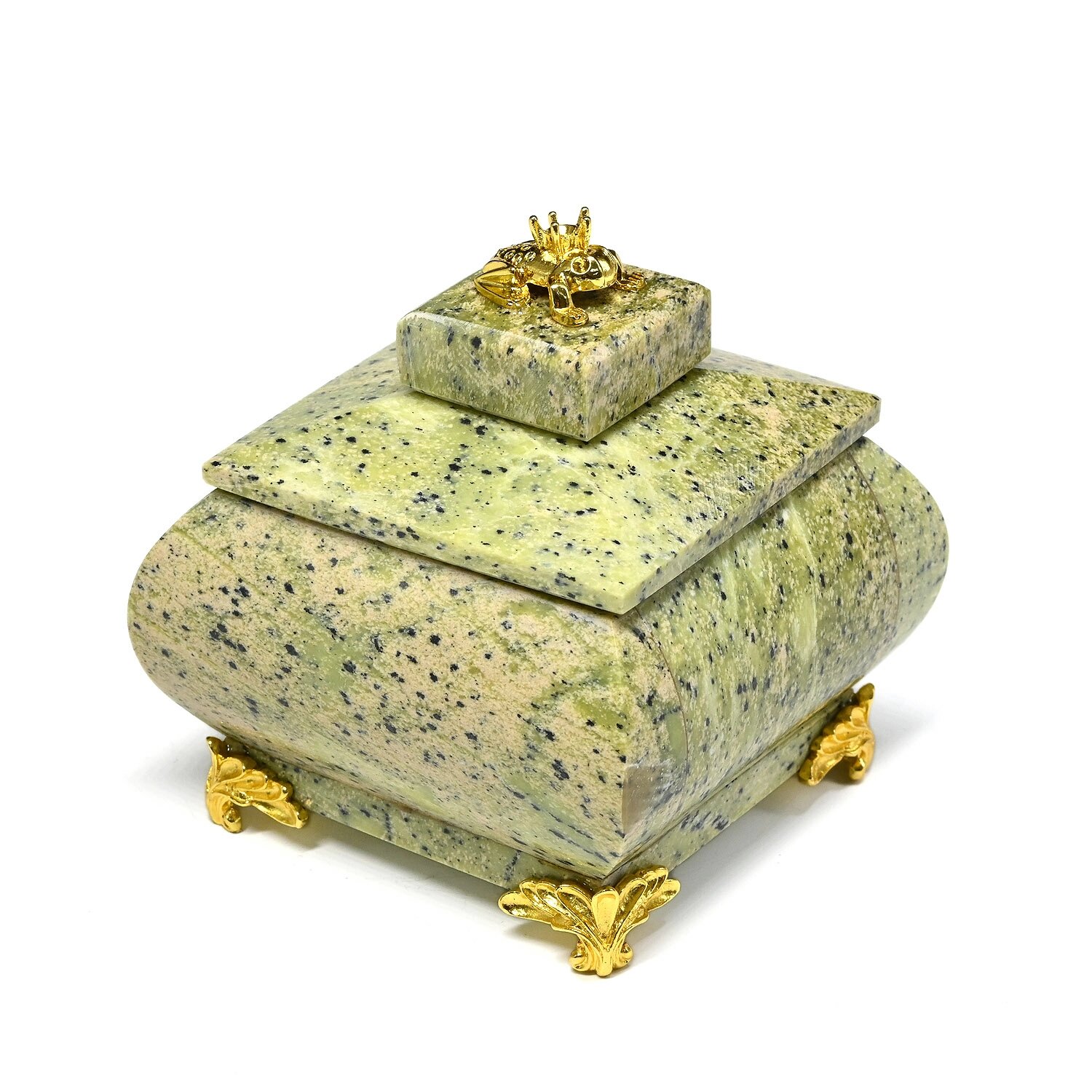 Шкатулка из жадеита 75*75*80мм.