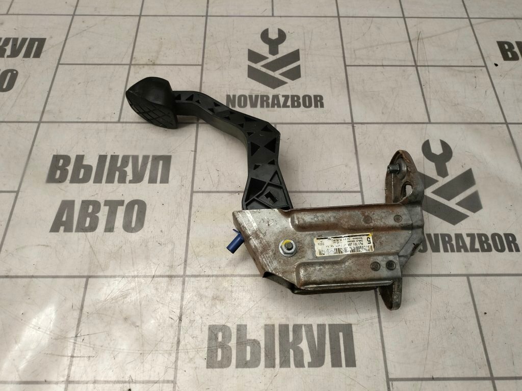 Педаль сцепления Skoda Fabia 2007-2015