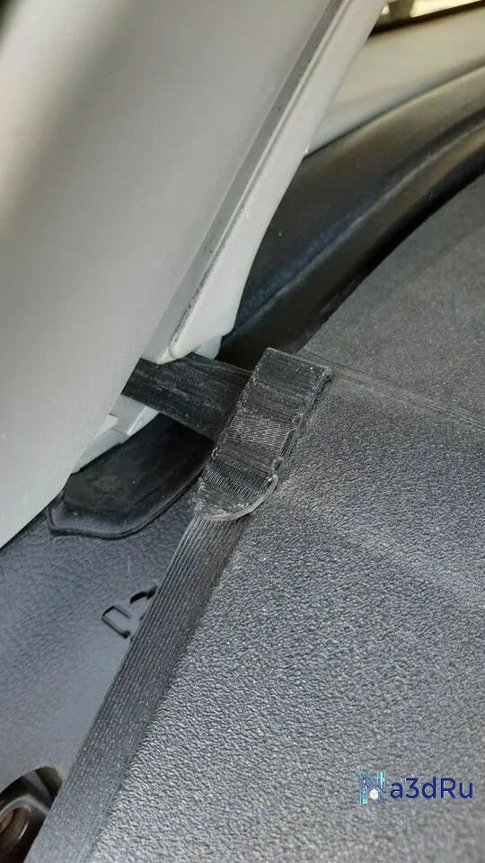 Крепление полки багажника Toyota auris