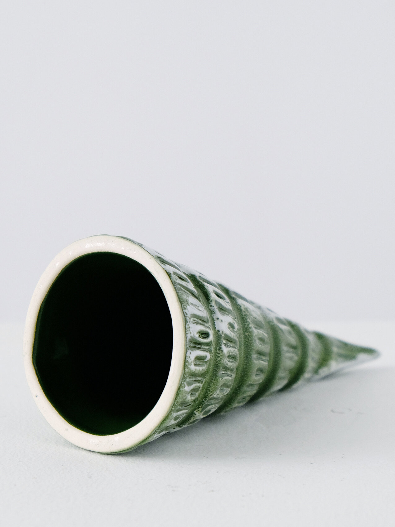 Статуэтка "Pine Green & white" — фото 1