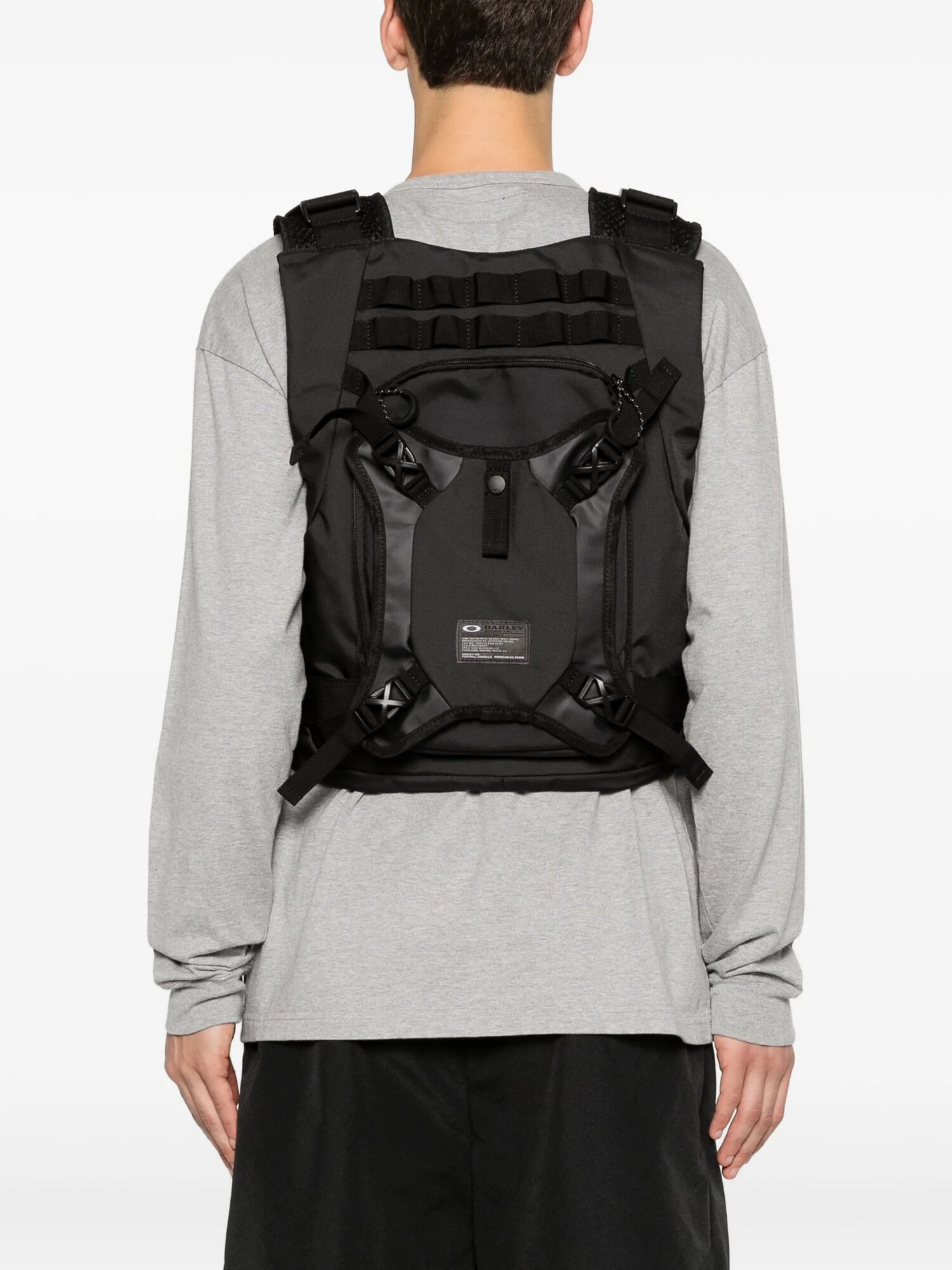 Жилет Oakley Multi-pocket buckled vest, размер OneSize, черный — фото 1