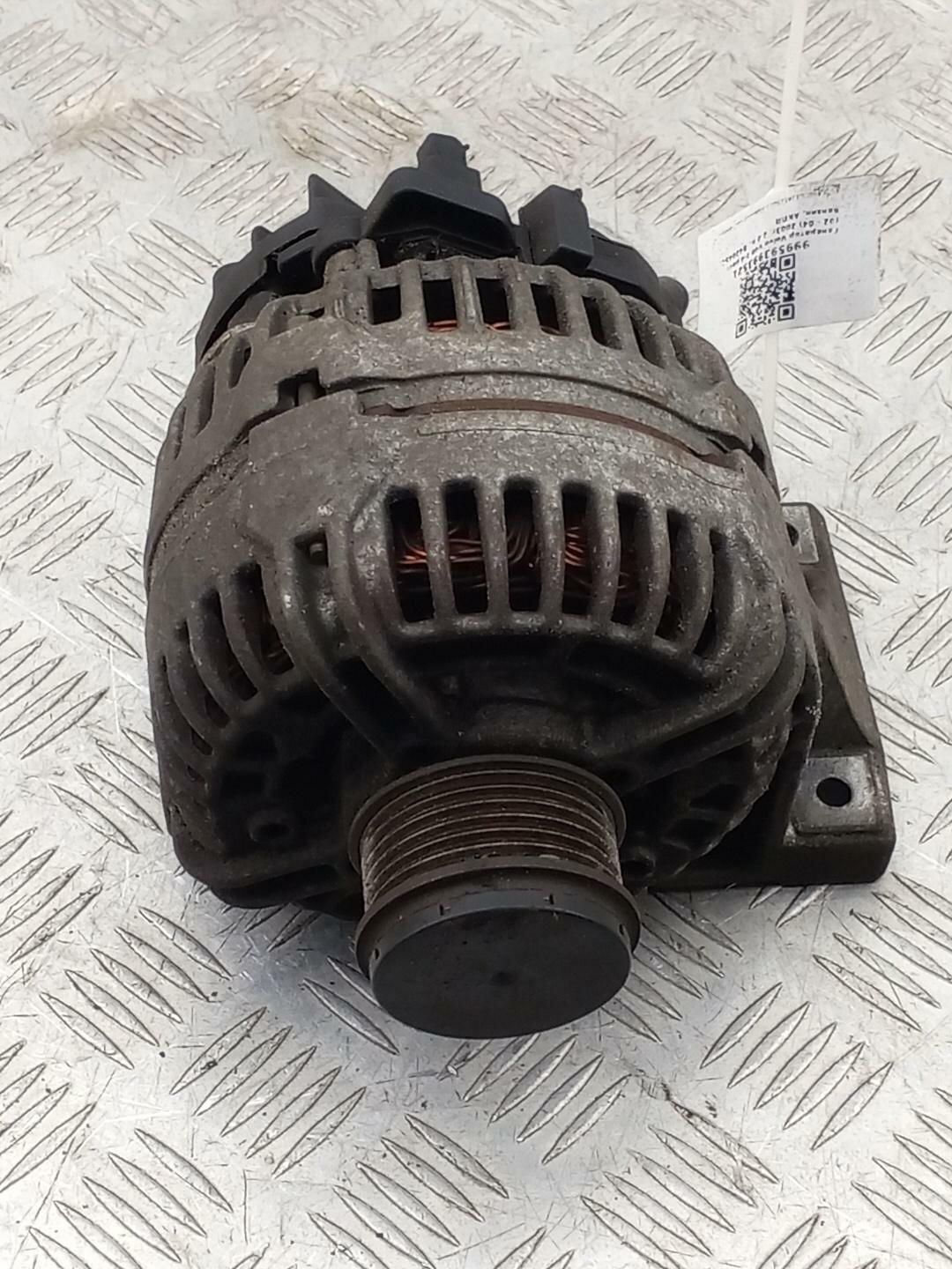 Генератор для Volvo V40 2.0 OEM 8676498