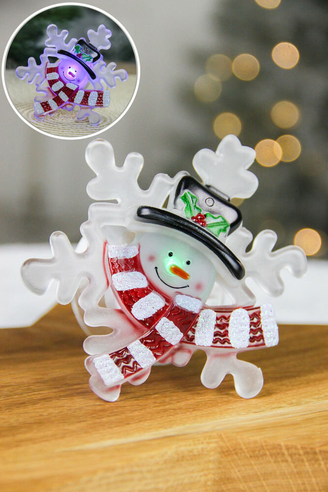 Светящаяся снежинка со снеговичком в шарфике, на присоске, RGB LED-огонь, 9 см, батарейки, Сноухаус (Snowhouse) SNF-SC-05
