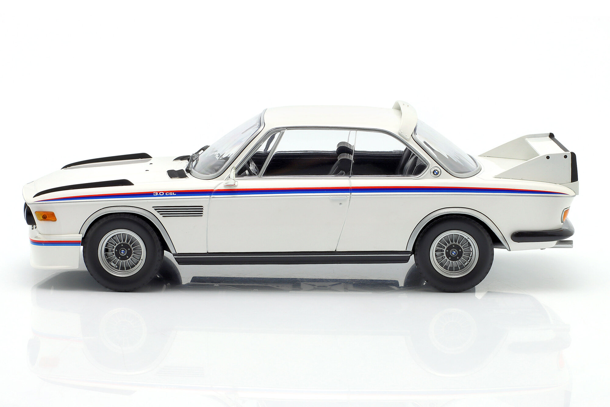 Модель коллекционная MINICHAMPS Bmw 3.0 csl 1973 white — фото 1