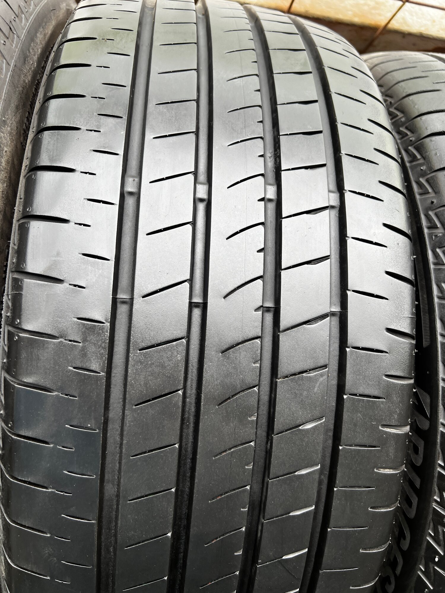 Bridgestone Turanza T005A 235/45 R18 94W