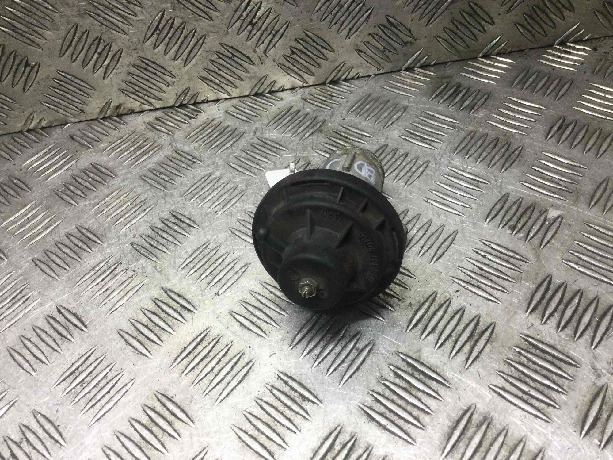 Б/У Клапан EGR Volkswagen Caddy 3 поколение (2004-2010) 2004 г.