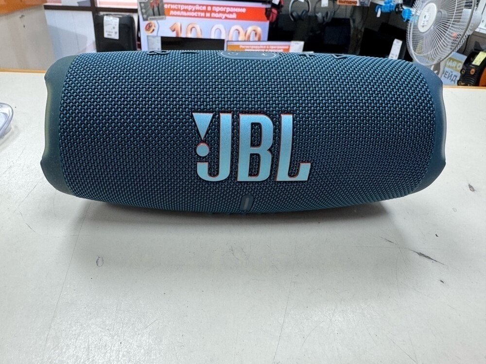 Портативная акустика (беспроводная колонка) JBL Charge 5, 40 Вт, синий Б\У уценка
