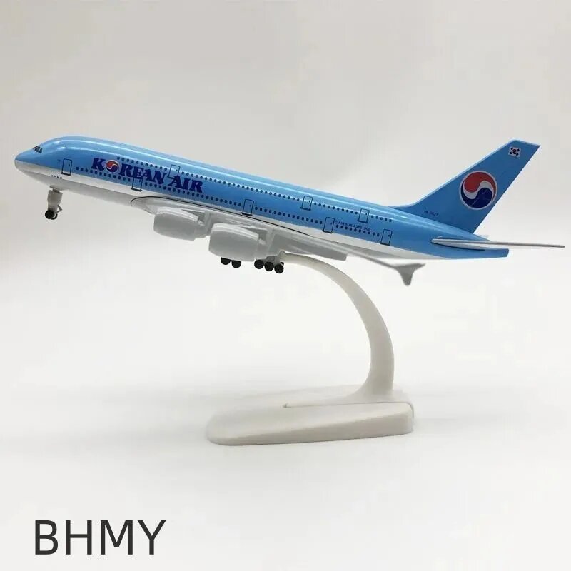 Металлическая модель пассажирского самолета Korean Air 20 см 1:400 с шасси и клеем в комплекте