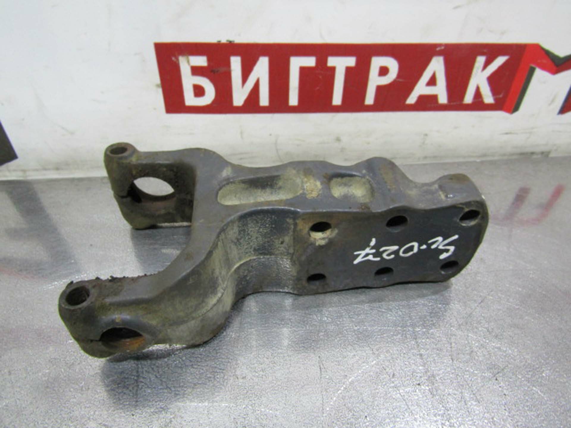 Кронштейн рессоры дополнительного переднего моста задний Scania P, R, G