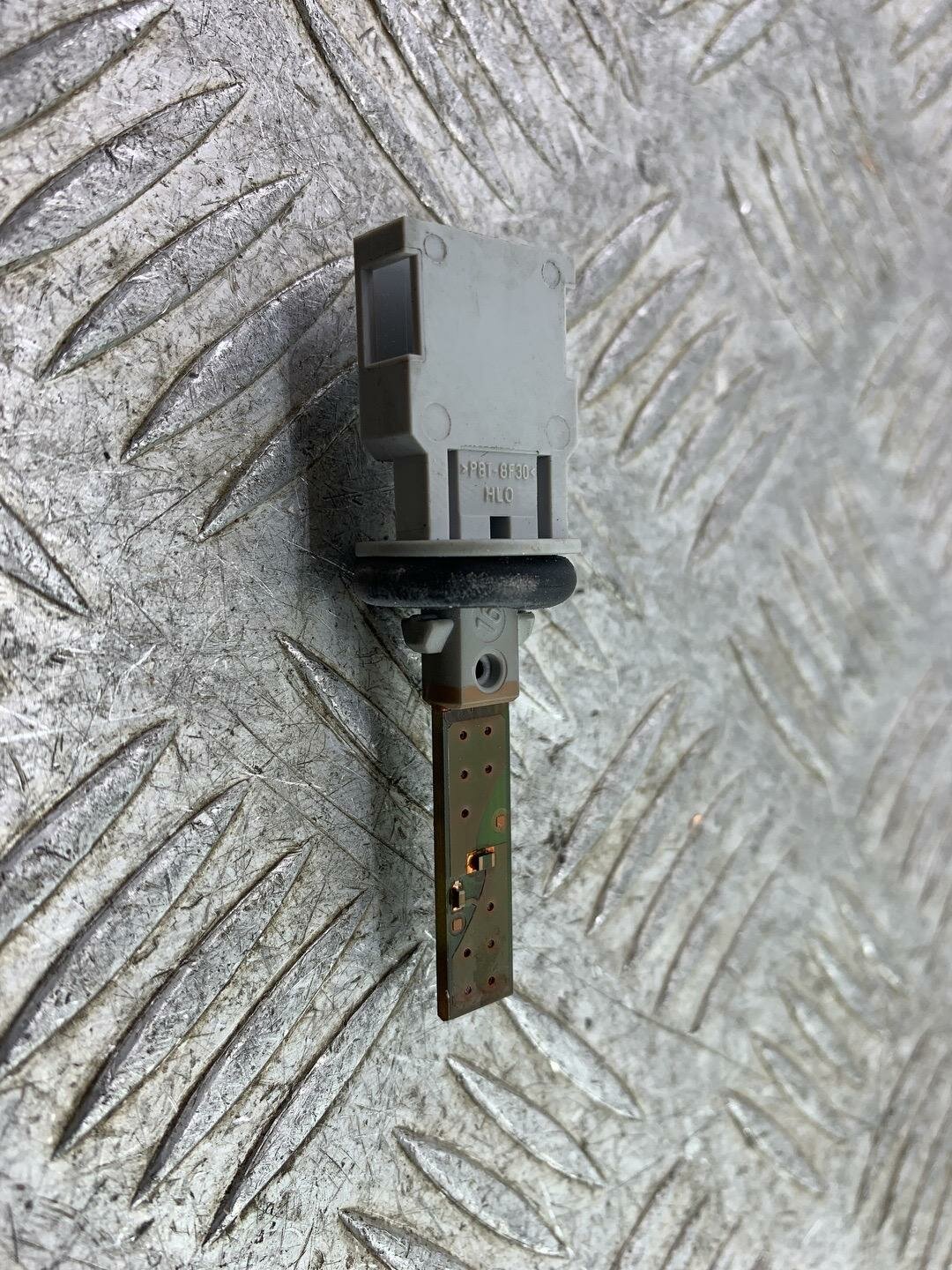 Датчик температуры в салоне Volkswagen Passat B6 2008 1K0907543E