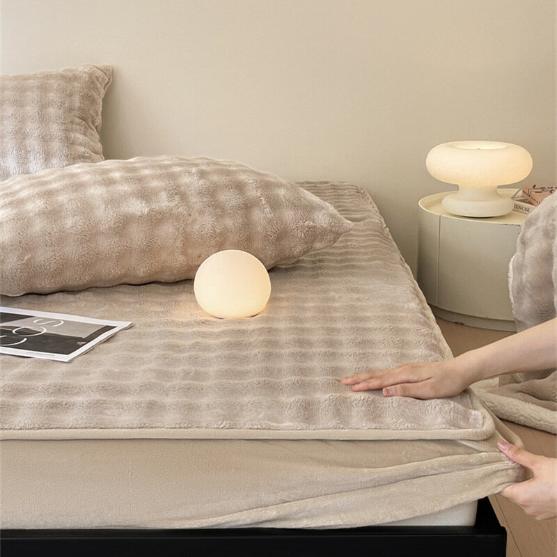 Зимняя утолщённая простыня на резинке из молочного флиса, простыня из кораллового флиса класса А, комплект из трёх предметов, для домашнего использования, наматрасник Simmons,180*200cm