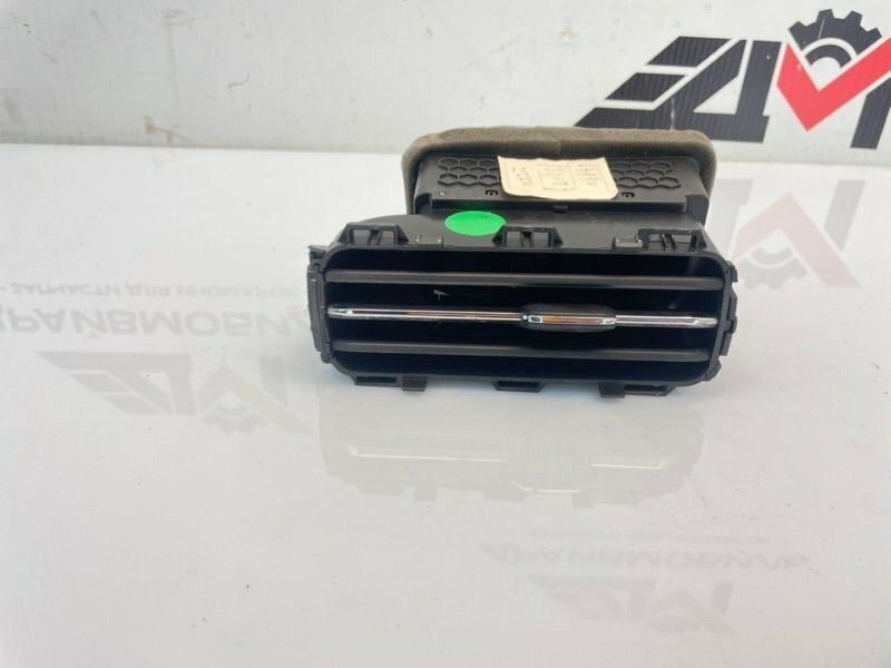 Б/У дефлектор отопителя Haval Jolion 2022 GW4G15K Прав. 64101 HAVAL арт. 5306500XST10A