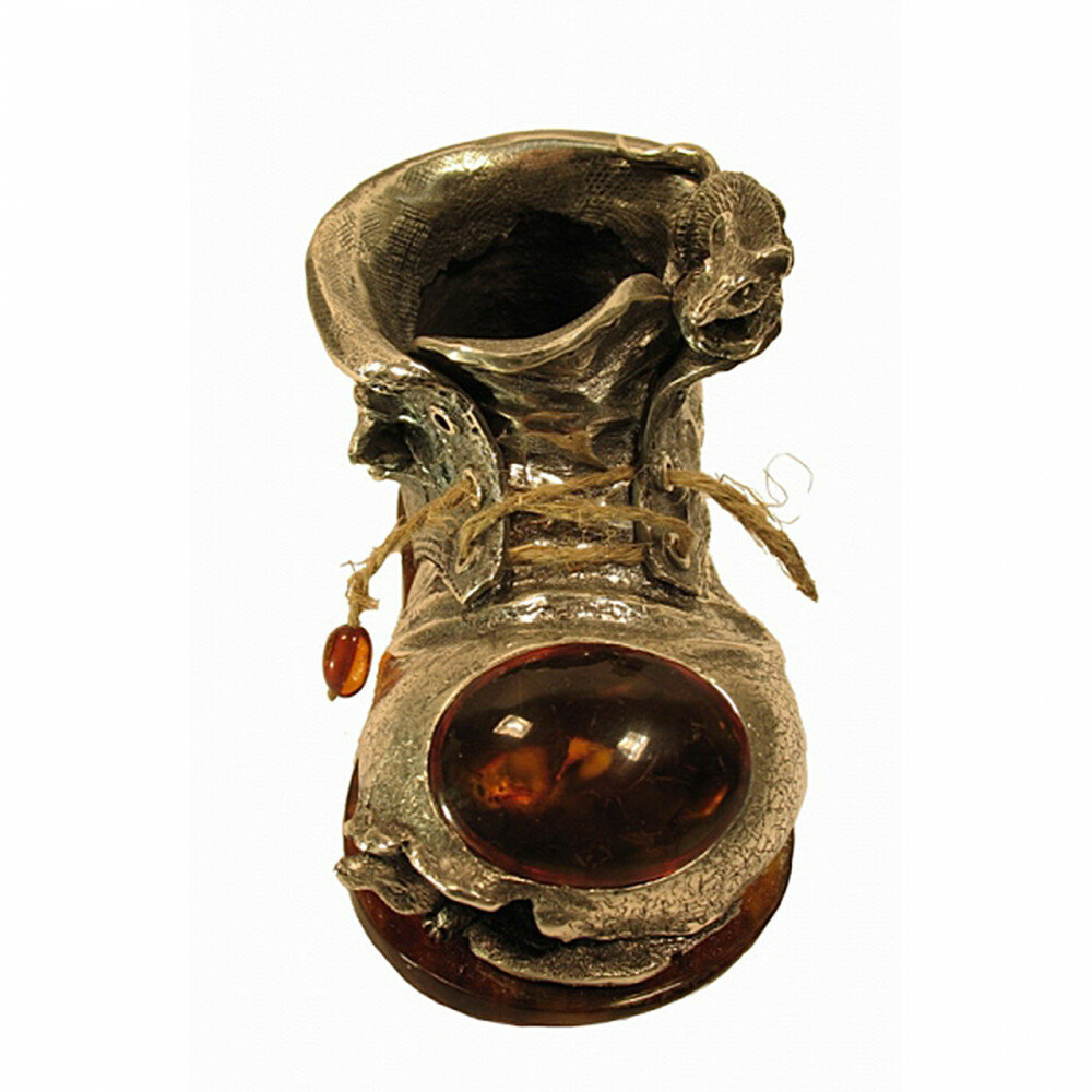 Карандашница "Старый башмак" из янтаря